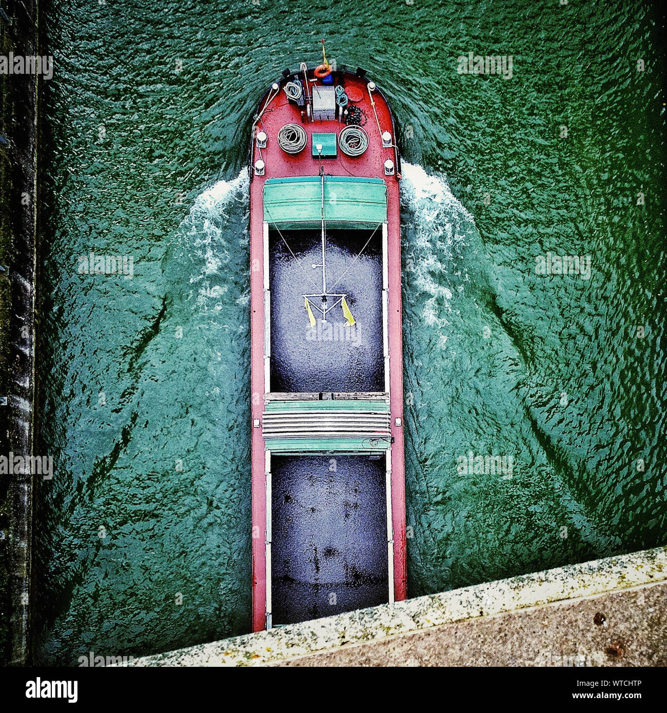 Vessel view hi-res stock photography and images - Alamy