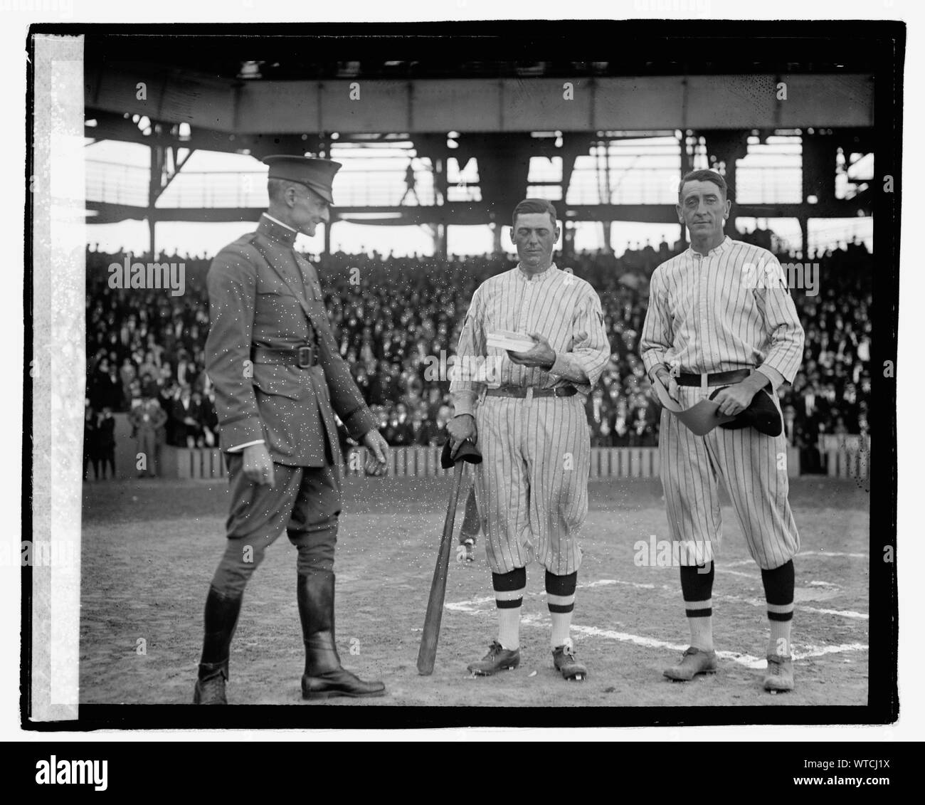 Architecture photography milan Black and White Stock Photos & Images ...