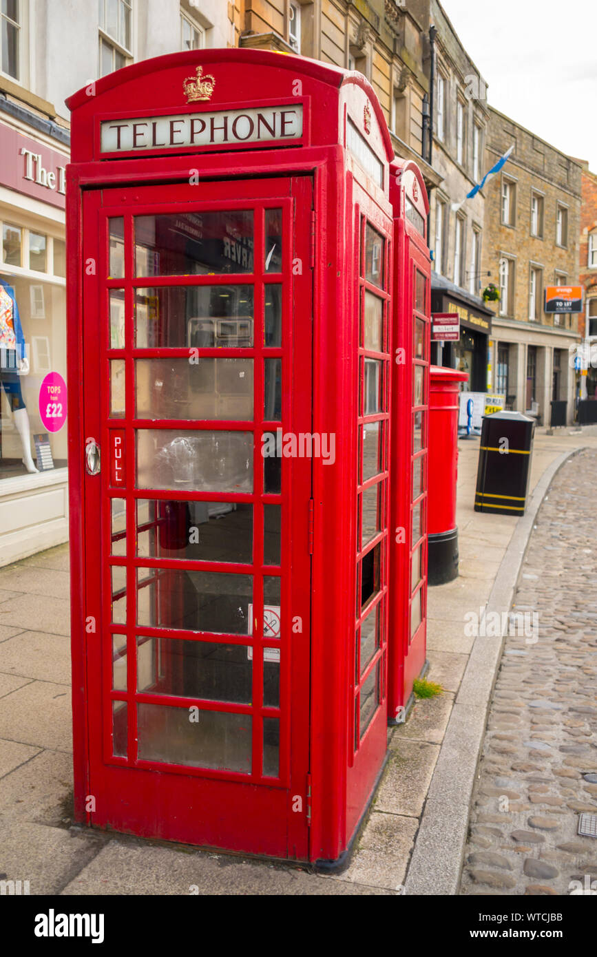 Red Telephone Boxes at Richmond, North Yorkshire Stock Photo - Alamy Red Telephone Boxes at Richmond, North Yorkshire Stock Photo - Alamy