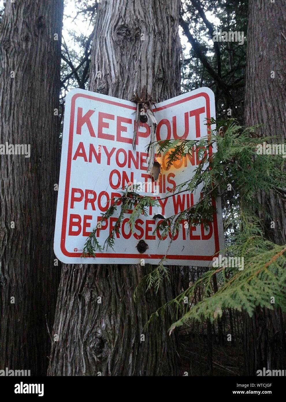 Broken information sign hi-res stock photography and images - Alamy