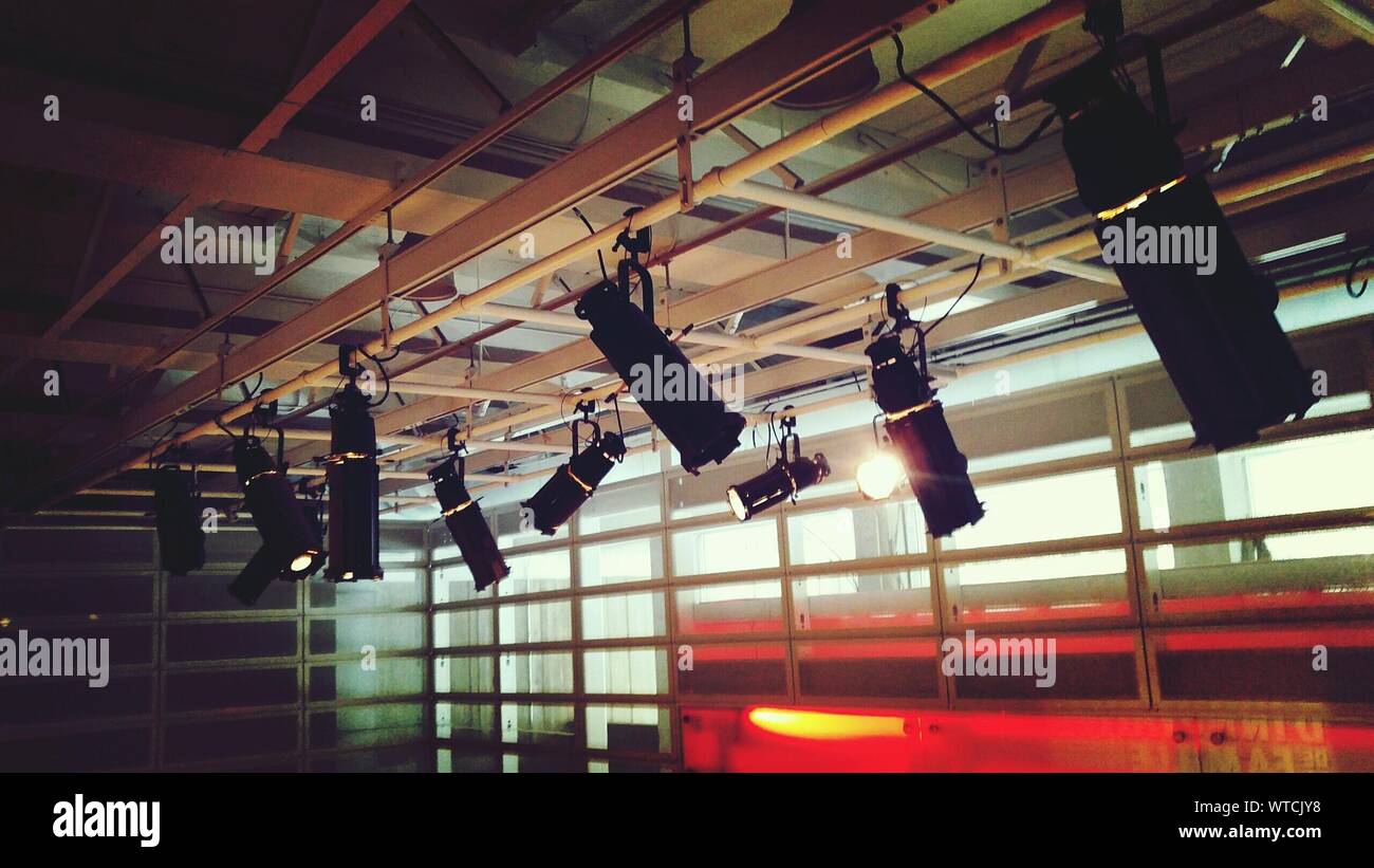 Row Of Ceiling Lights High Resolution Stock Photography and Images - Alamy