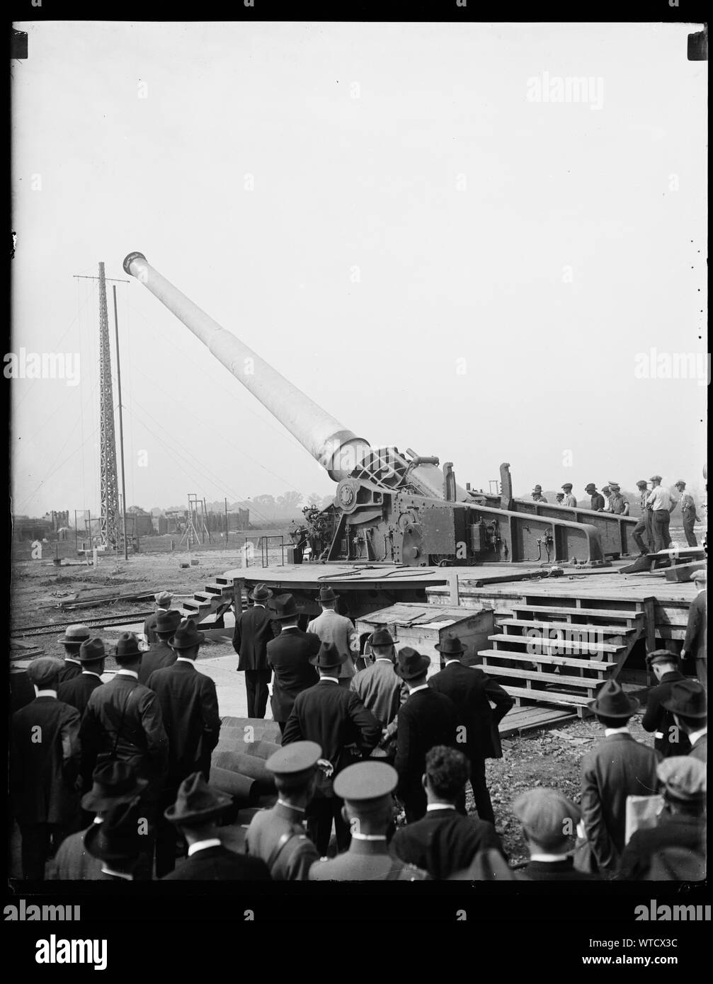 Military artillery hi-res stock photography and images - Alamy