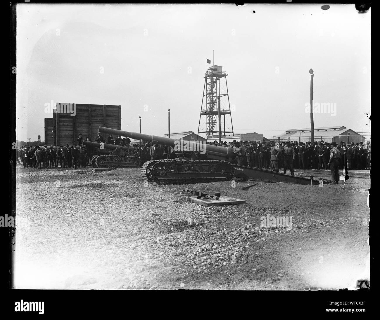 Artillery use Black and White Stock Photos & Images - Alamy