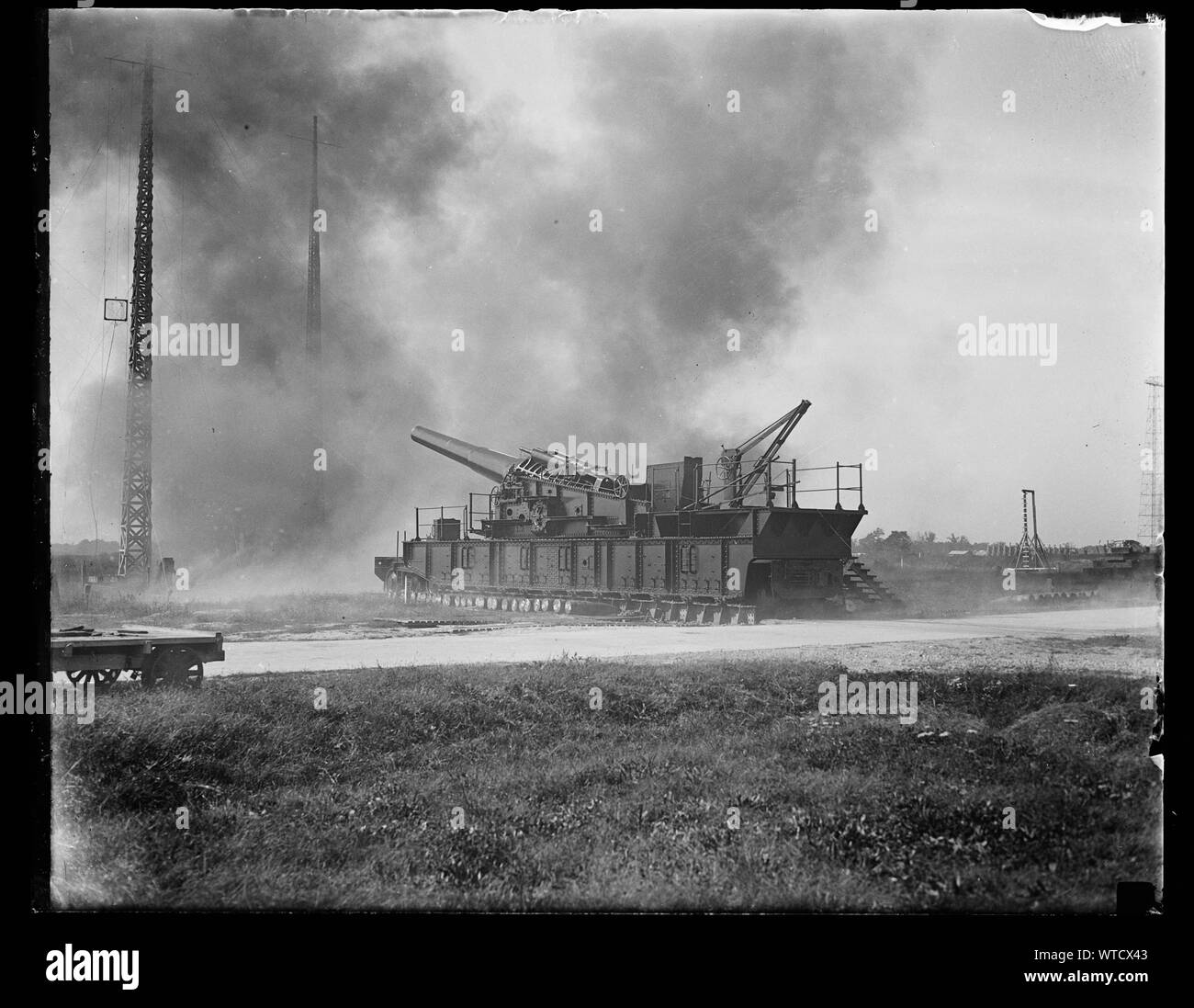 Military artillery hi-res stock photography and images - Alamy