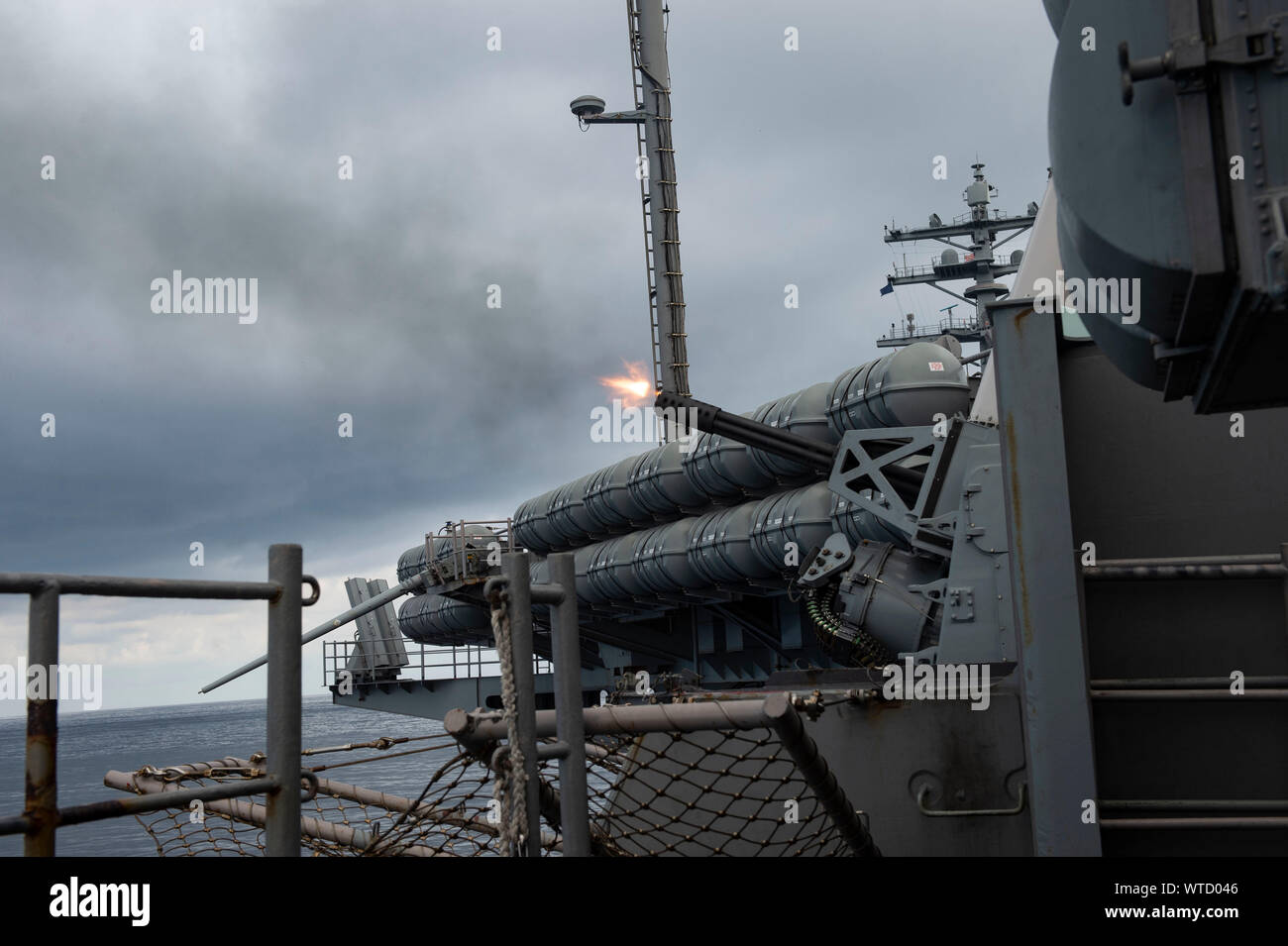 Mk 15 phalanx close in weapons system ciws hi-res stock photography and ...