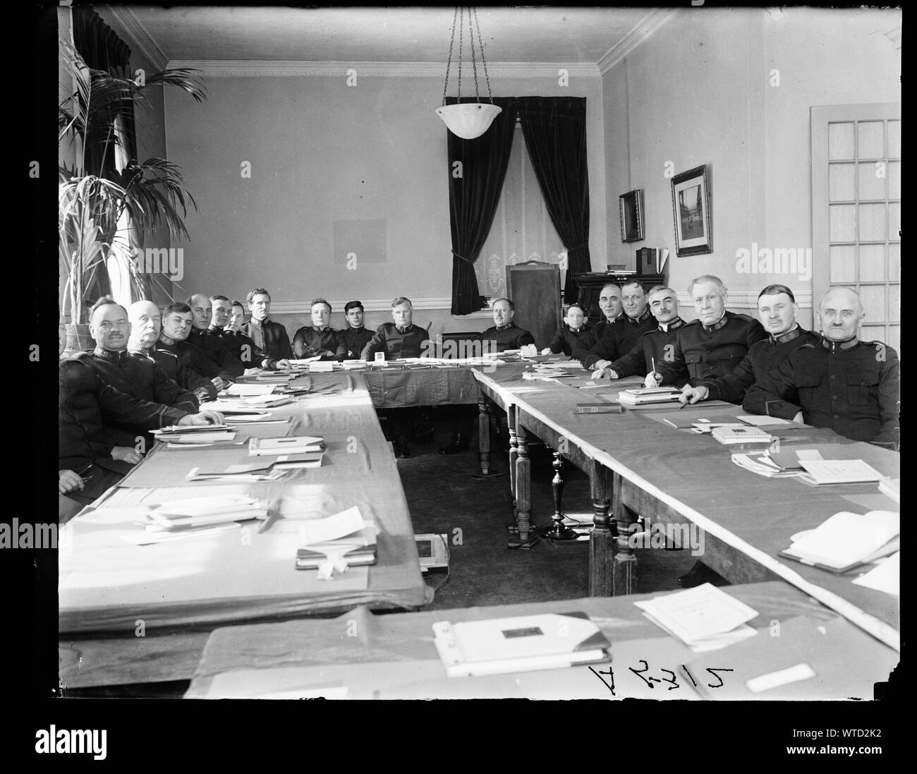 Military group meeting Stock Photo - Alamy