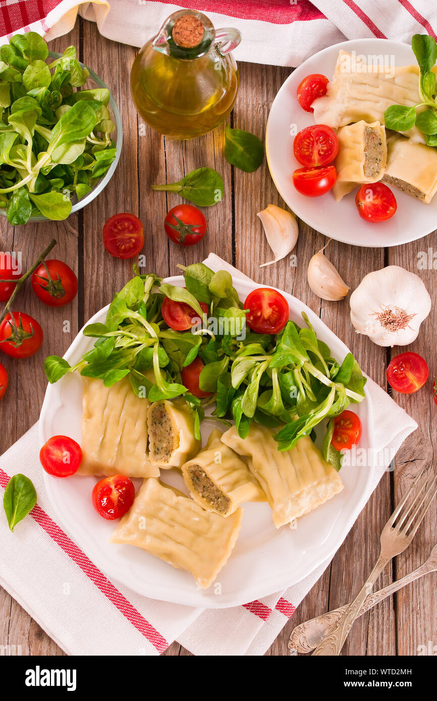 Maultaschen - swabian filled pasta ( ravioli Stock Photo - Alamy
