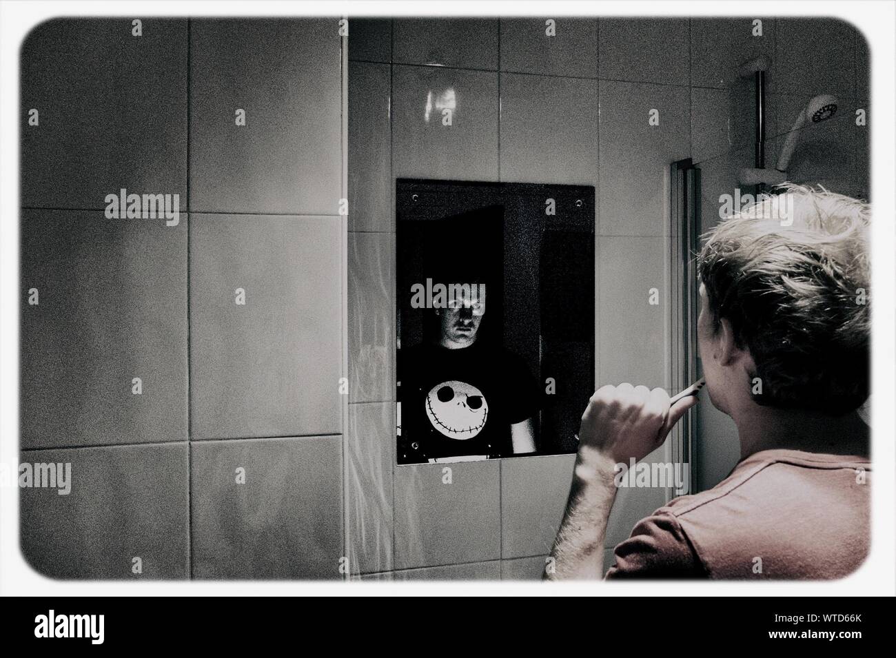 Man ghost mirror hi-res stock photography and images - Alamy