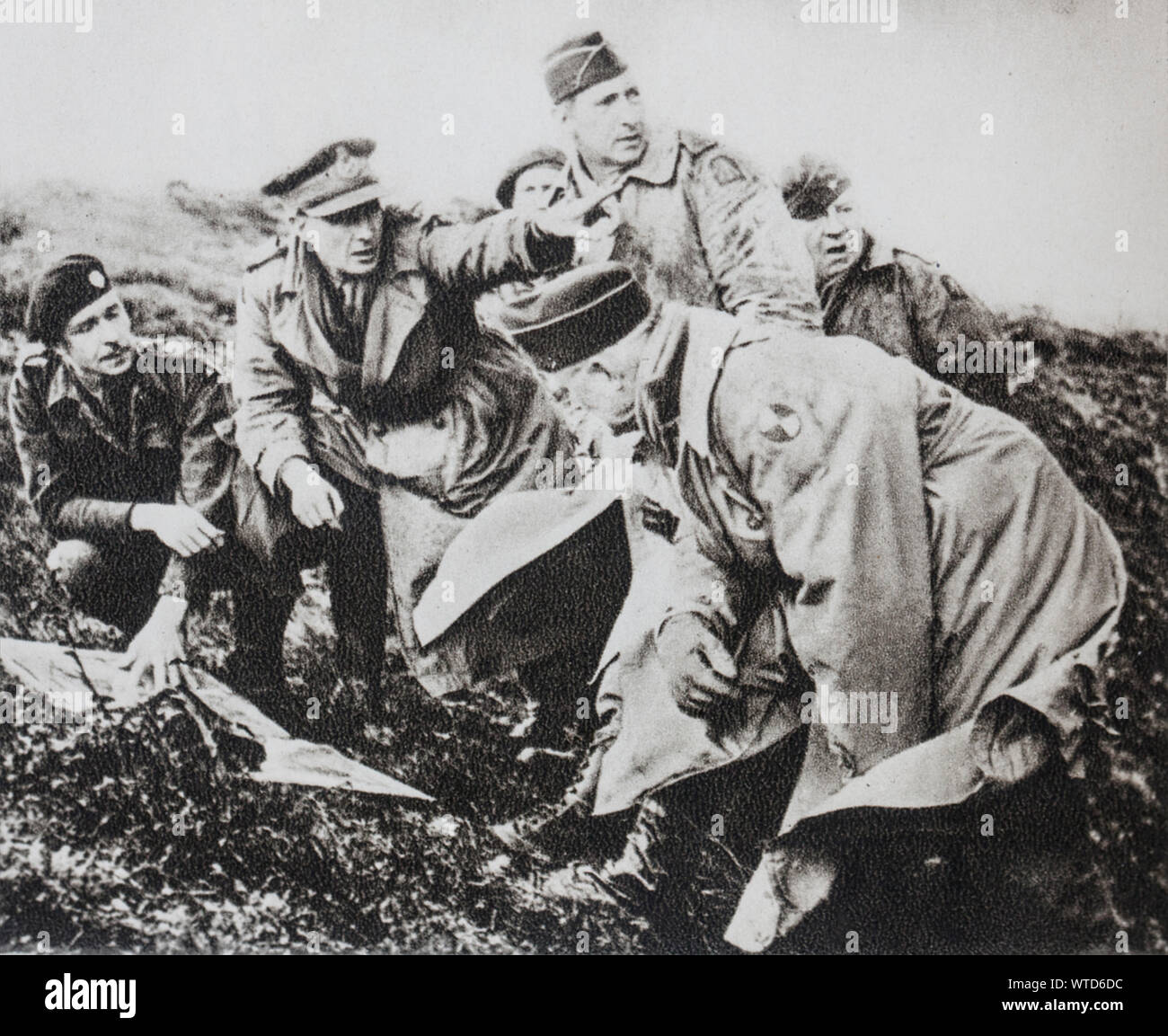 Ww2 us army officers hi-res stock photography and images - Alamy