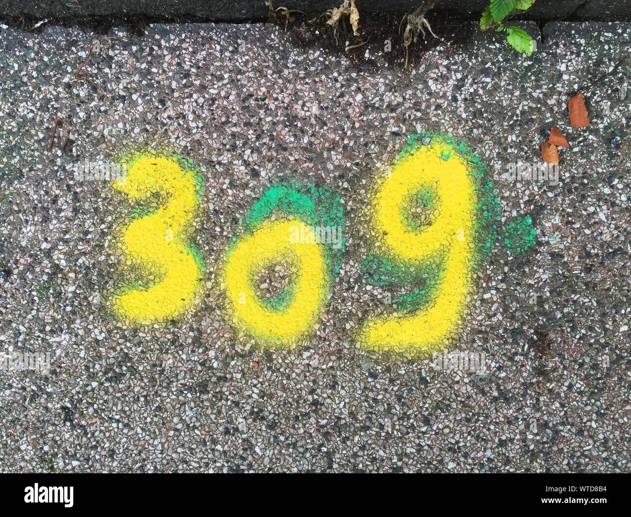 Spray Painted Number High Resolution Stock Photography and Images - Alamy