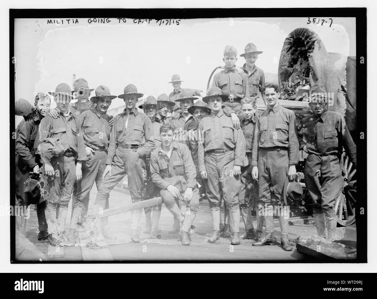 Militia formation hi-res stock photography and images - Alamy