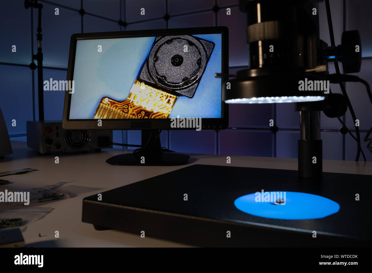 Mobile phone production test hi-res stock photography and images - Alamy