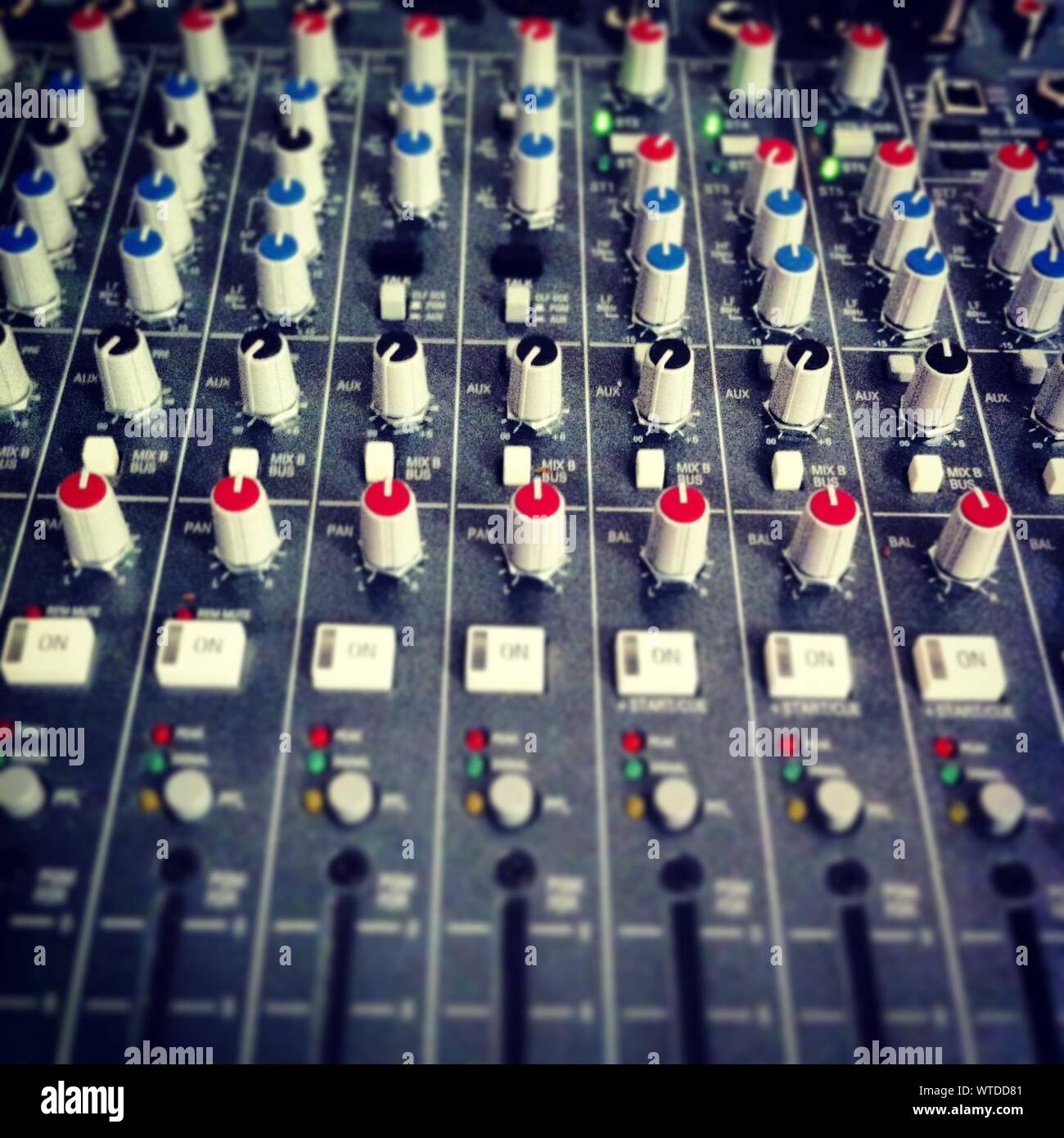 Mixing desk recording studio hi-res stock photography and images - Alamy