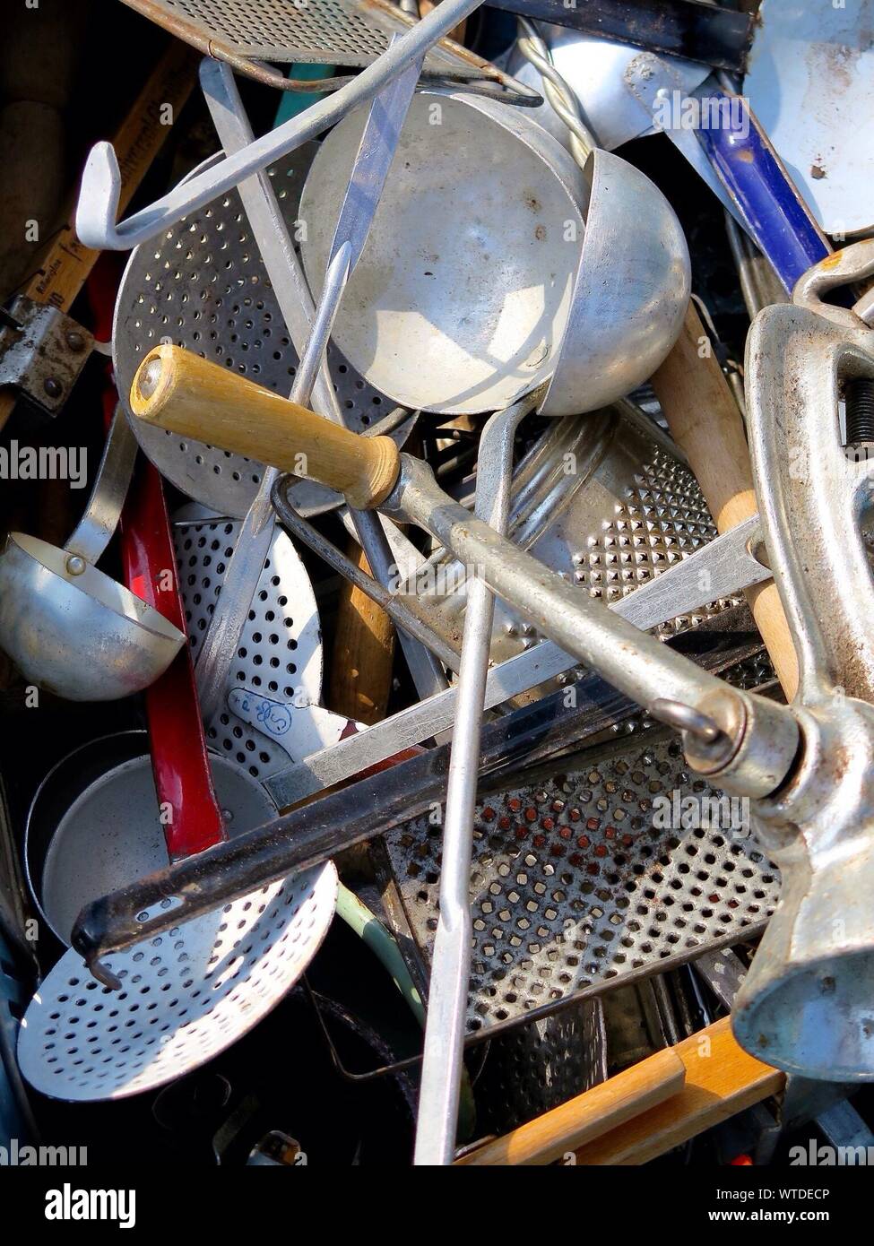 Recycling and re sale hi-res stock photography and images - Alamy