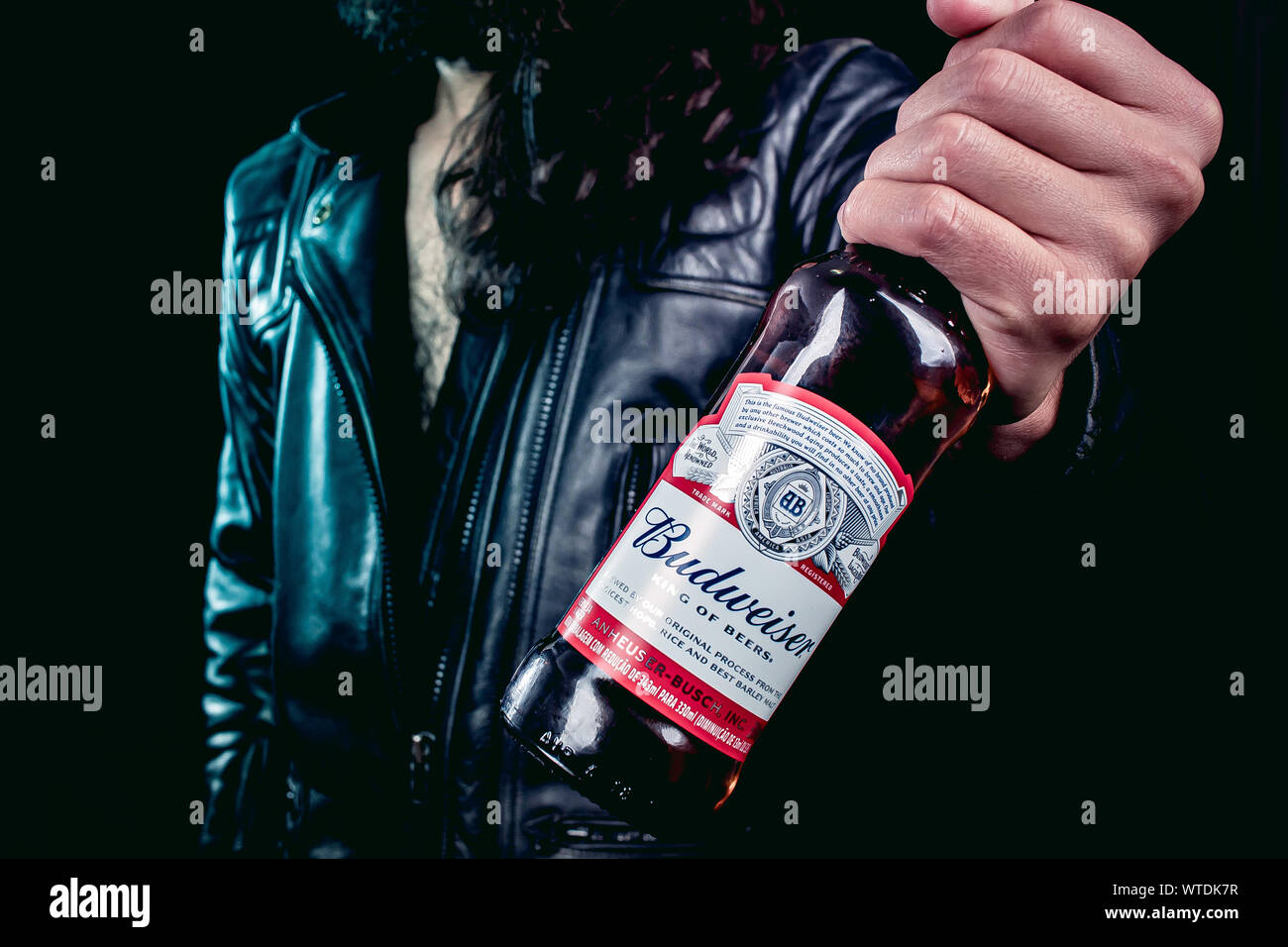 Budweiser logo hi-res stock photography and images - Alamy