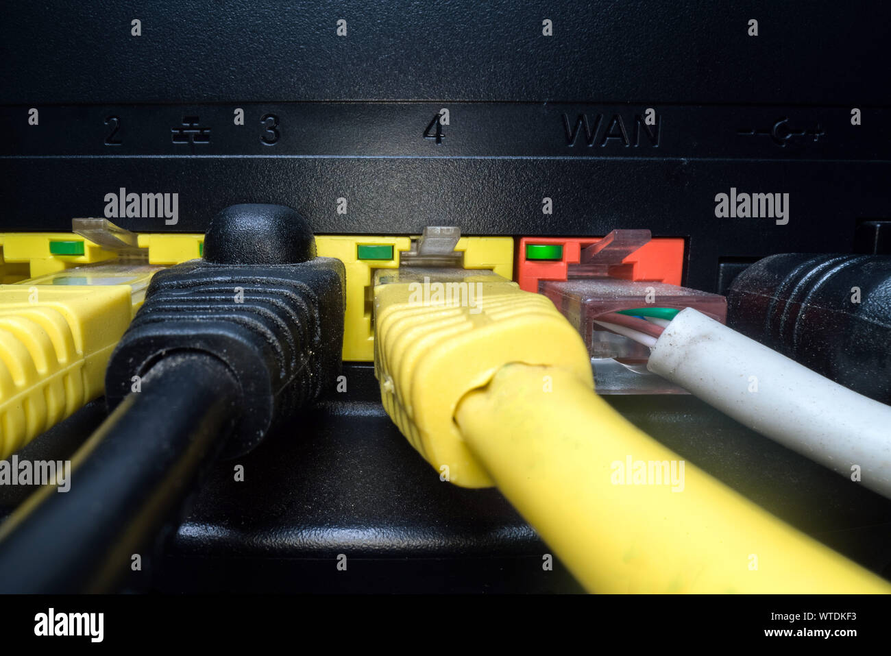 Modem cables hi-res stock photography and images - Alamy