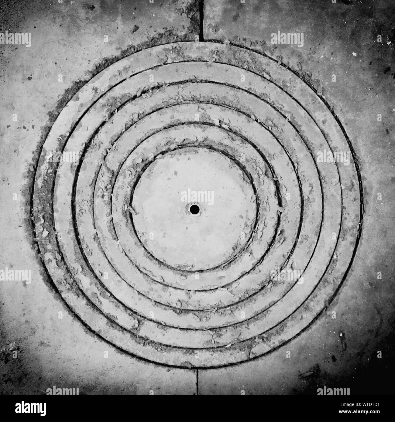 Circle hole concentric hi-res stock photography and images - Alamy