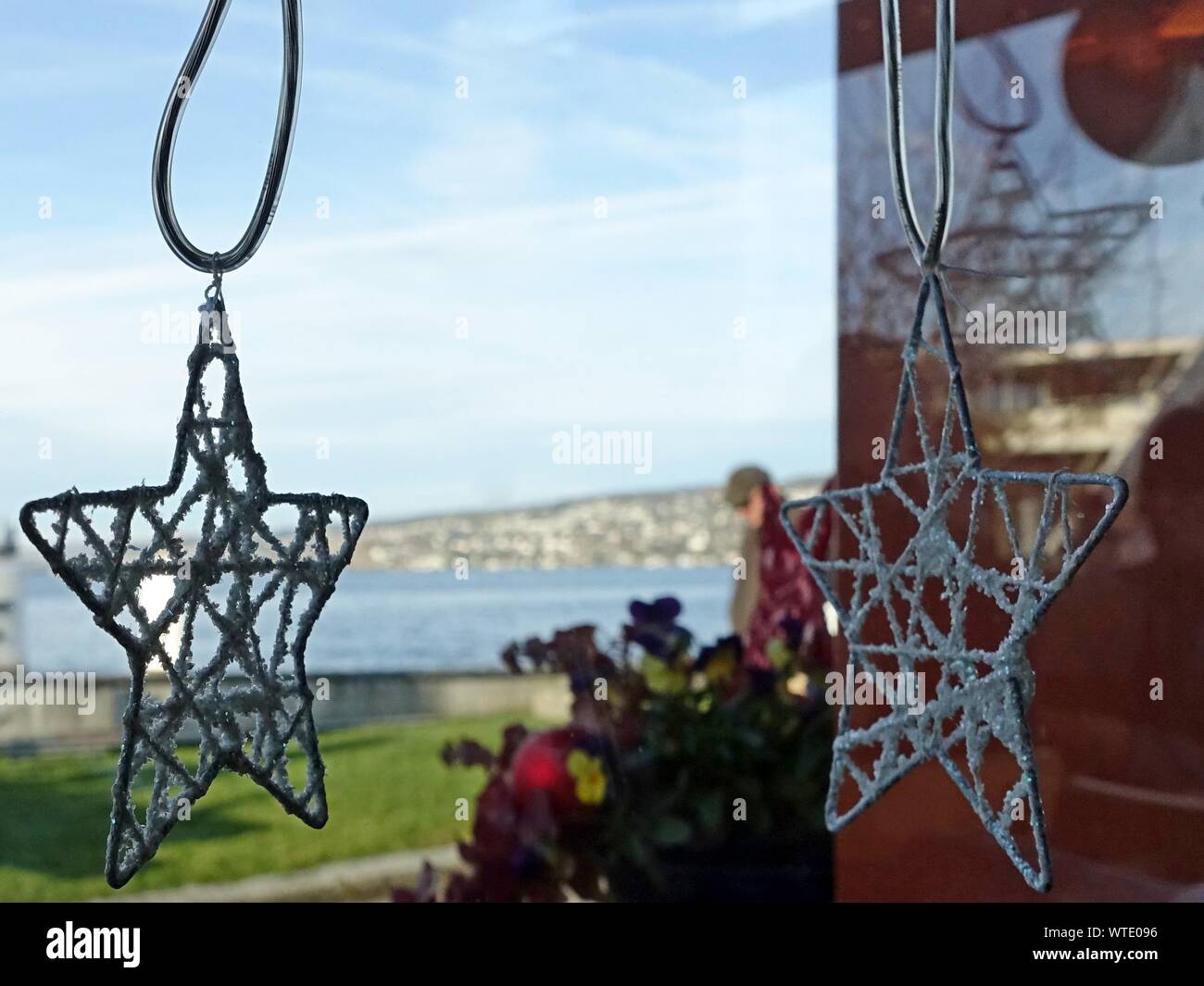 Hanging stars hi-res stock photography and images - Alamy