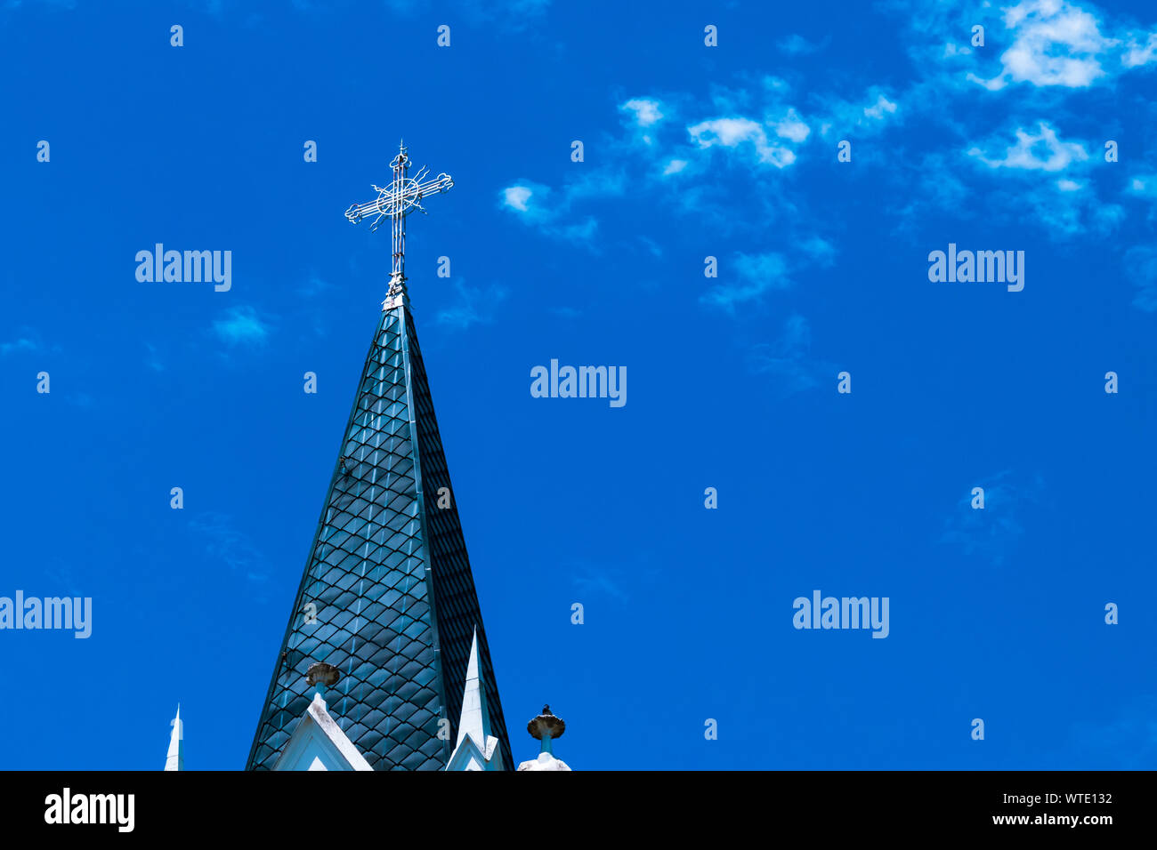 Picture of a cross on a church Stock Photo - Alamy