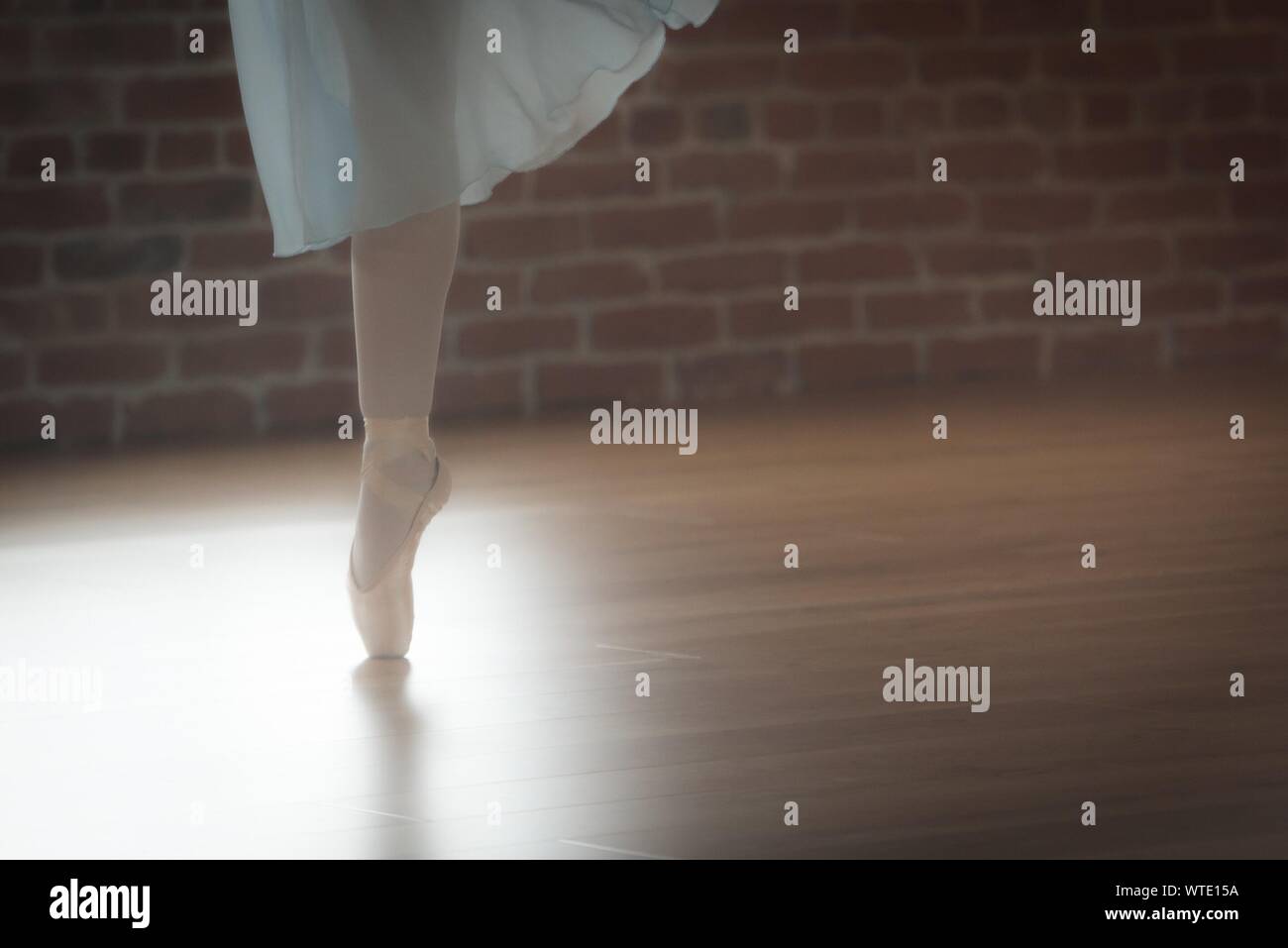 Woman Tiptoeing High Resolution Stock Photography and Images - Alamy