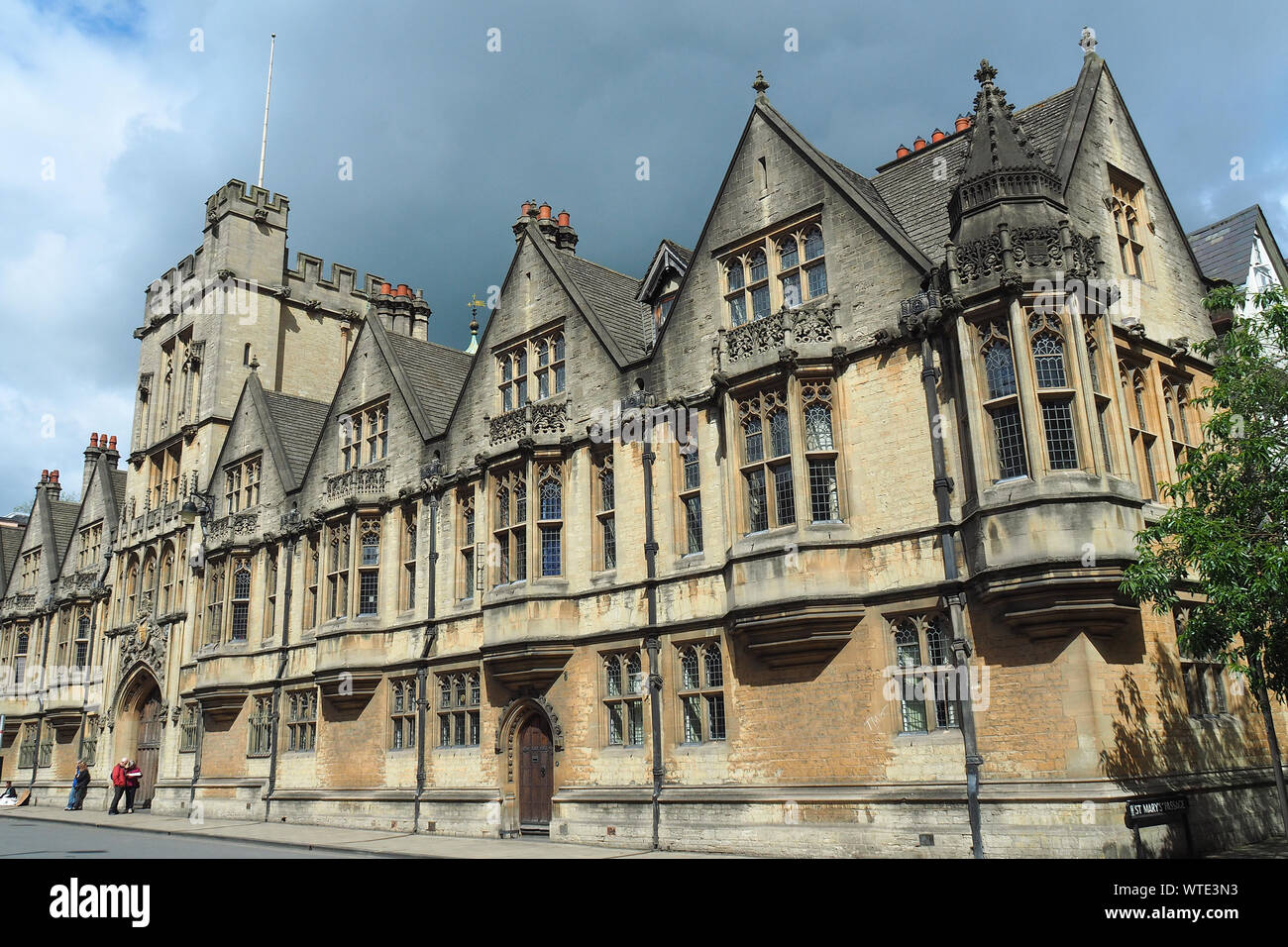 Tourist building oxford island hi-res stock photography and images - Alamy