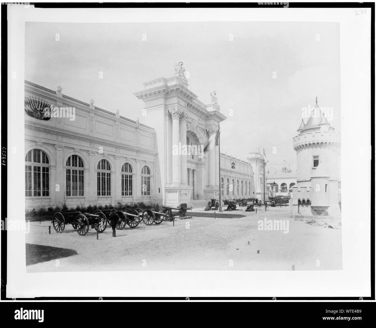 Ministry of War exhibition building, Paris Exposition, 1889 Stock Photo ...