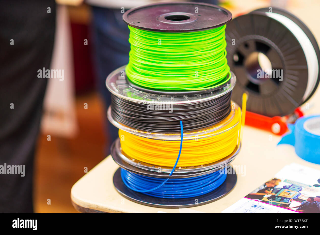 Young school children learning science and technology in STEM programs ...