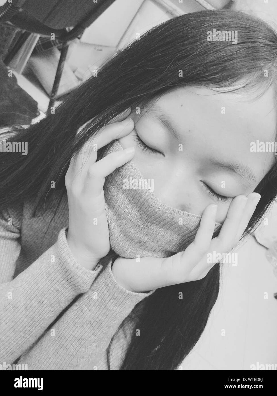 Covering his face with hand Black and White Stock Photos & Images - Alamy