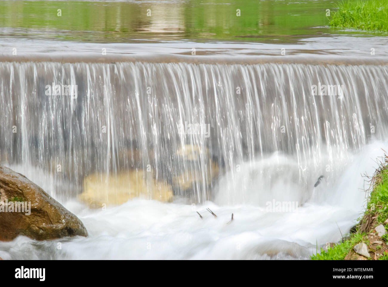 Beautiful small nature waterfall hi-res stock photography and images ...