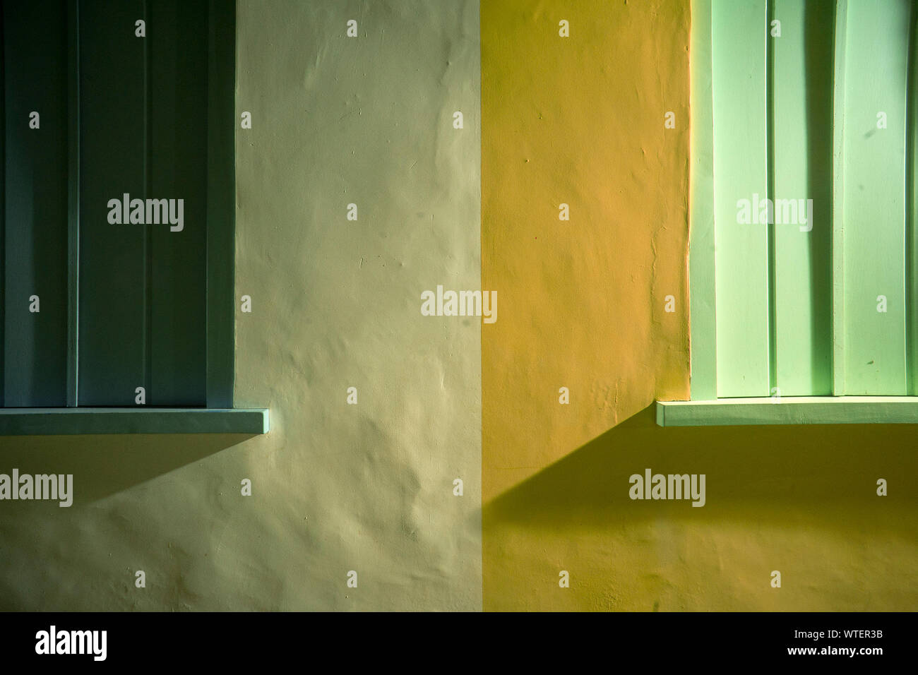 Beige windows hi-res stock photography and images - Alamy