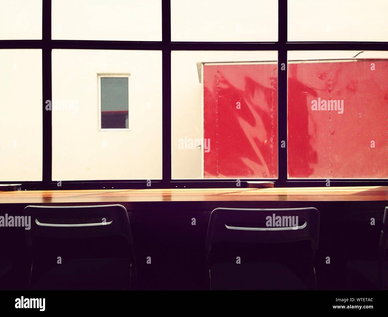 Office window desk hi-res stock photography and images - Alamy