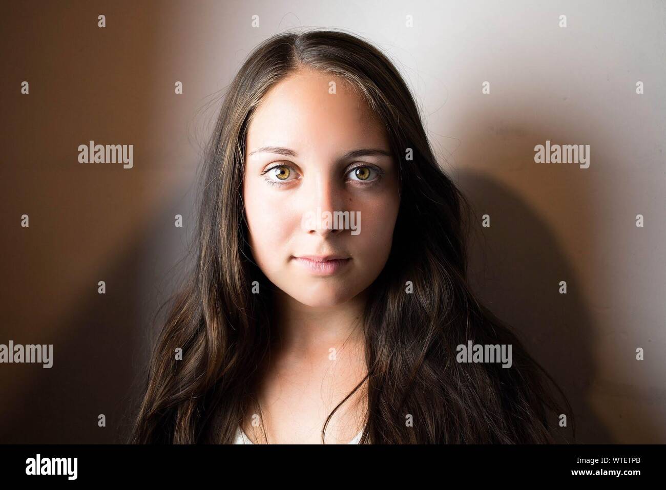 Front view portrait hi-res stock photography and images - Alamy