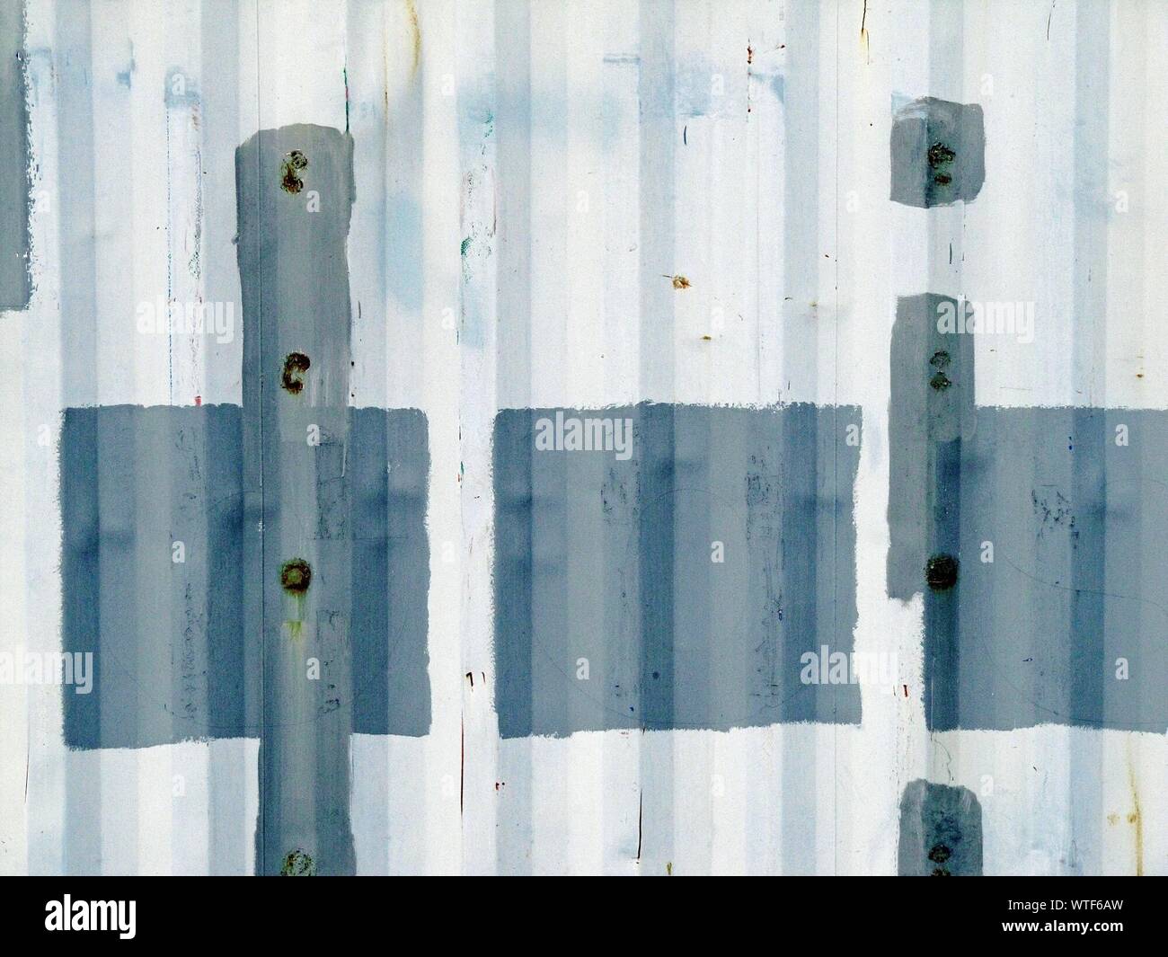 Corrugated iron wall hi-res stock photography and images - Alamy