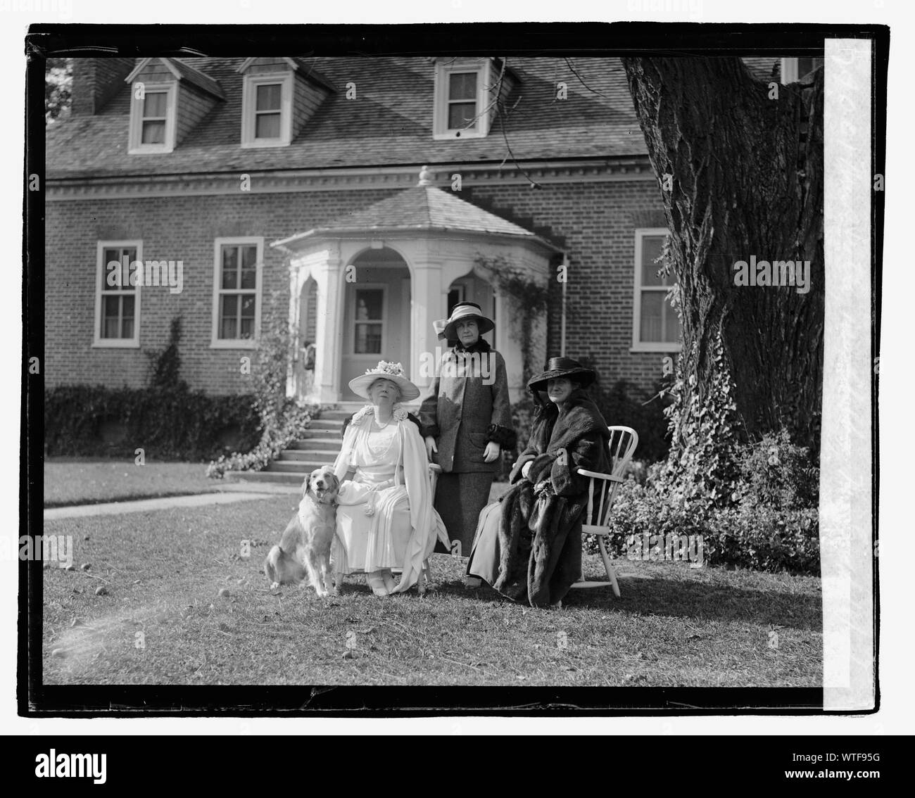 Miss Hutle, Mrs. Chelton, Mrs. Geddes, 10/24/22 Stock Photo - Alamy