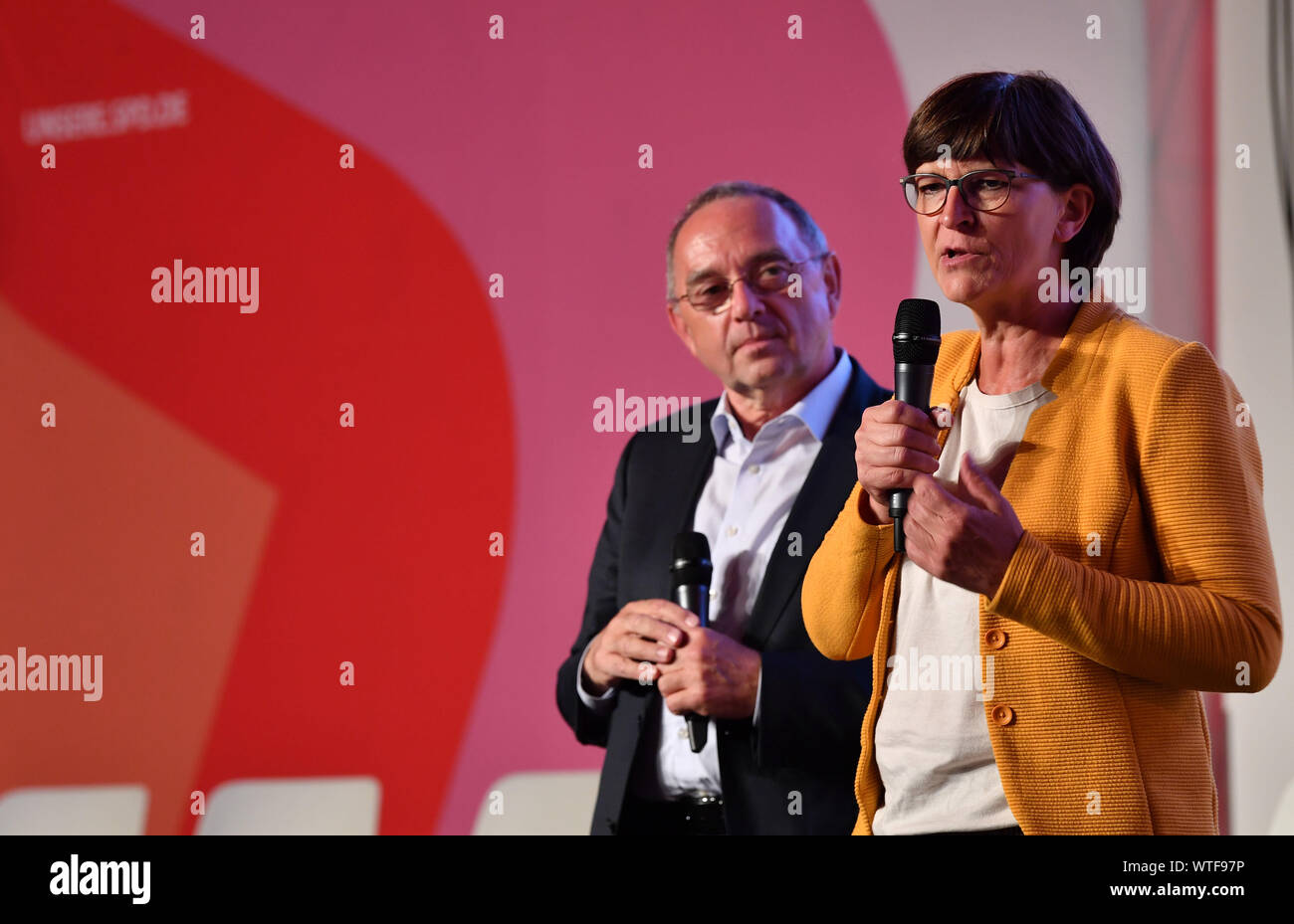 Candidate duo hi-res stock photography and images - Alamy