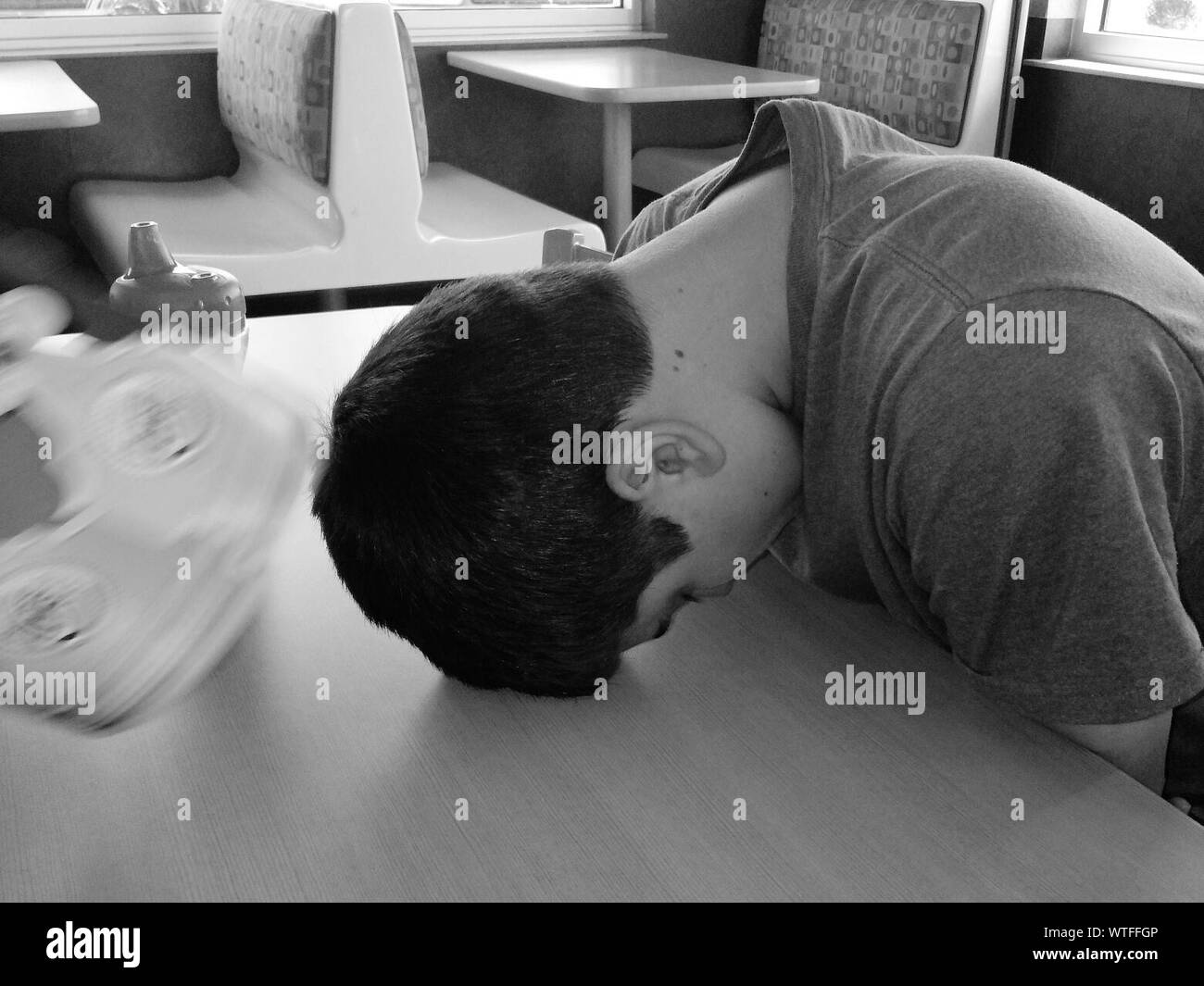 Sad human head hi-res stock photography and images - Alamy