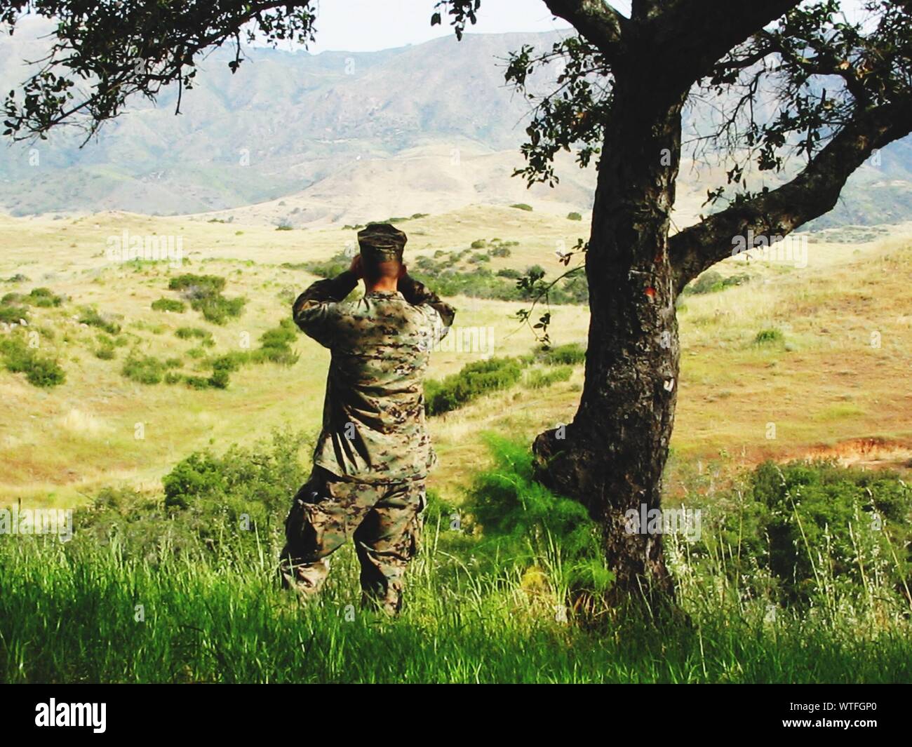 Soldier standing on mountain hi-res stock photography and images - Alamy