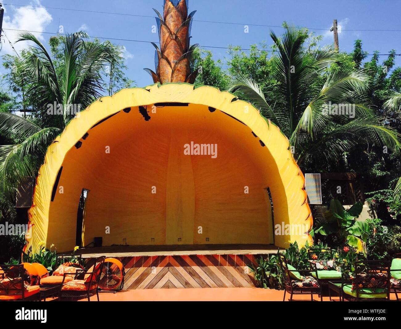 Yellow Arch High Resolution Stock Photography and Images - Alamy