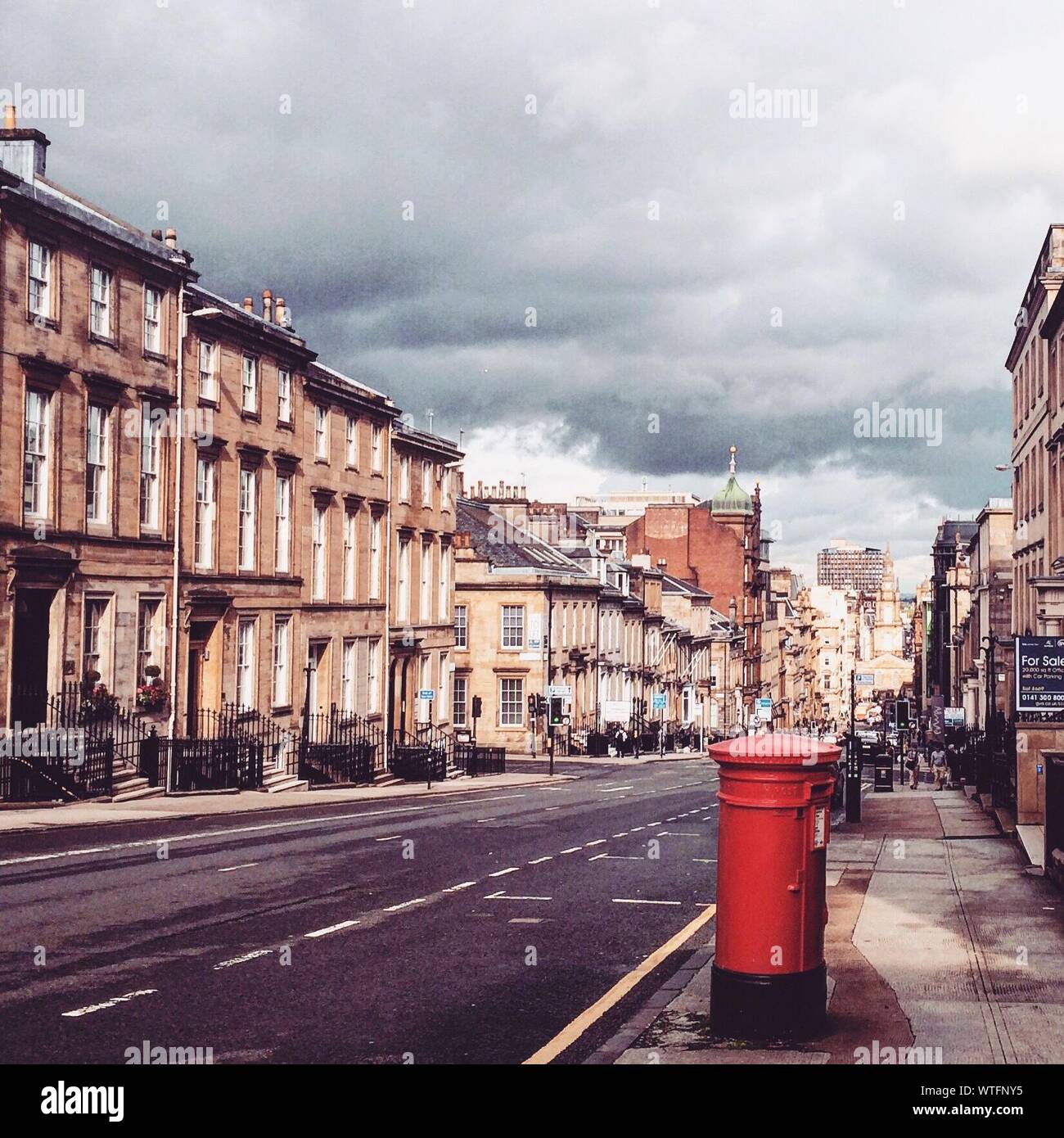 English street hi-res stock photography and images - Alamy