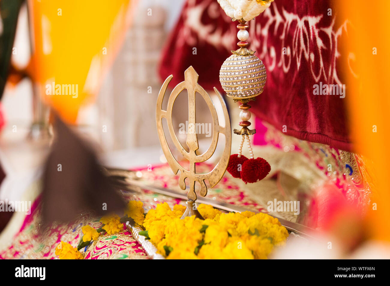 Sikh khanda symbol hi-res stock photography and images - Alamy