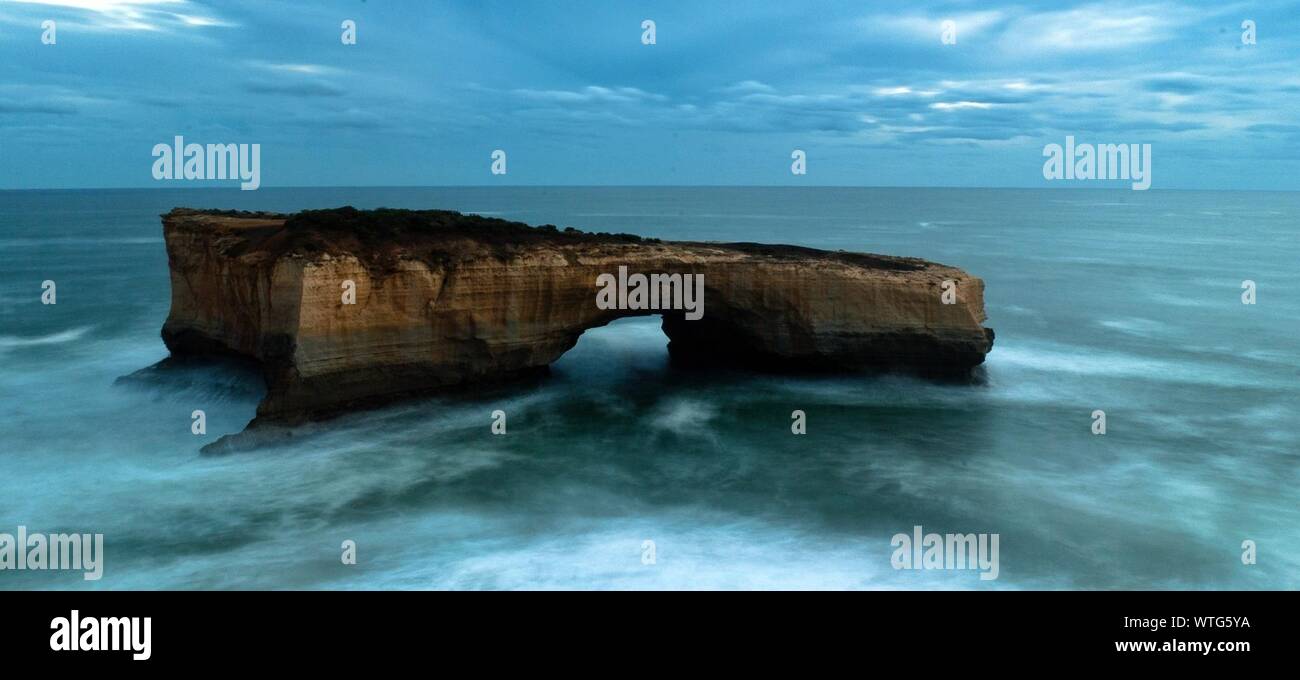 Sea arch port campbell national hi-res stock photography and images - Alamy