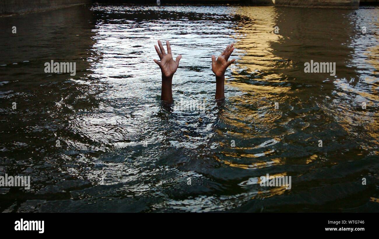Drowning And River High Resolution Stock Photography and Images - Alamy