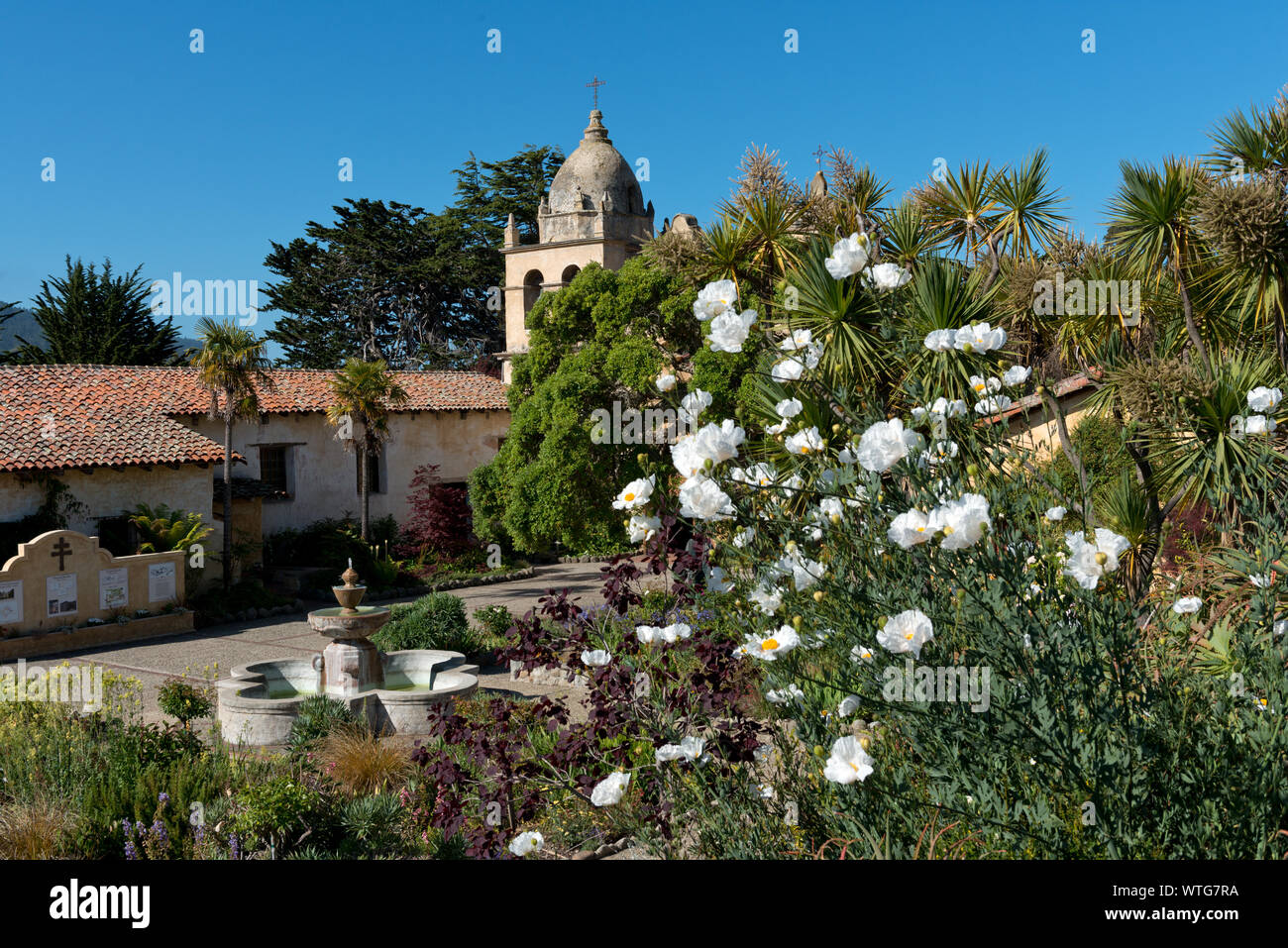 Mission San Carlos Borroméo del río Carmelo, Carmel, California Stock ...