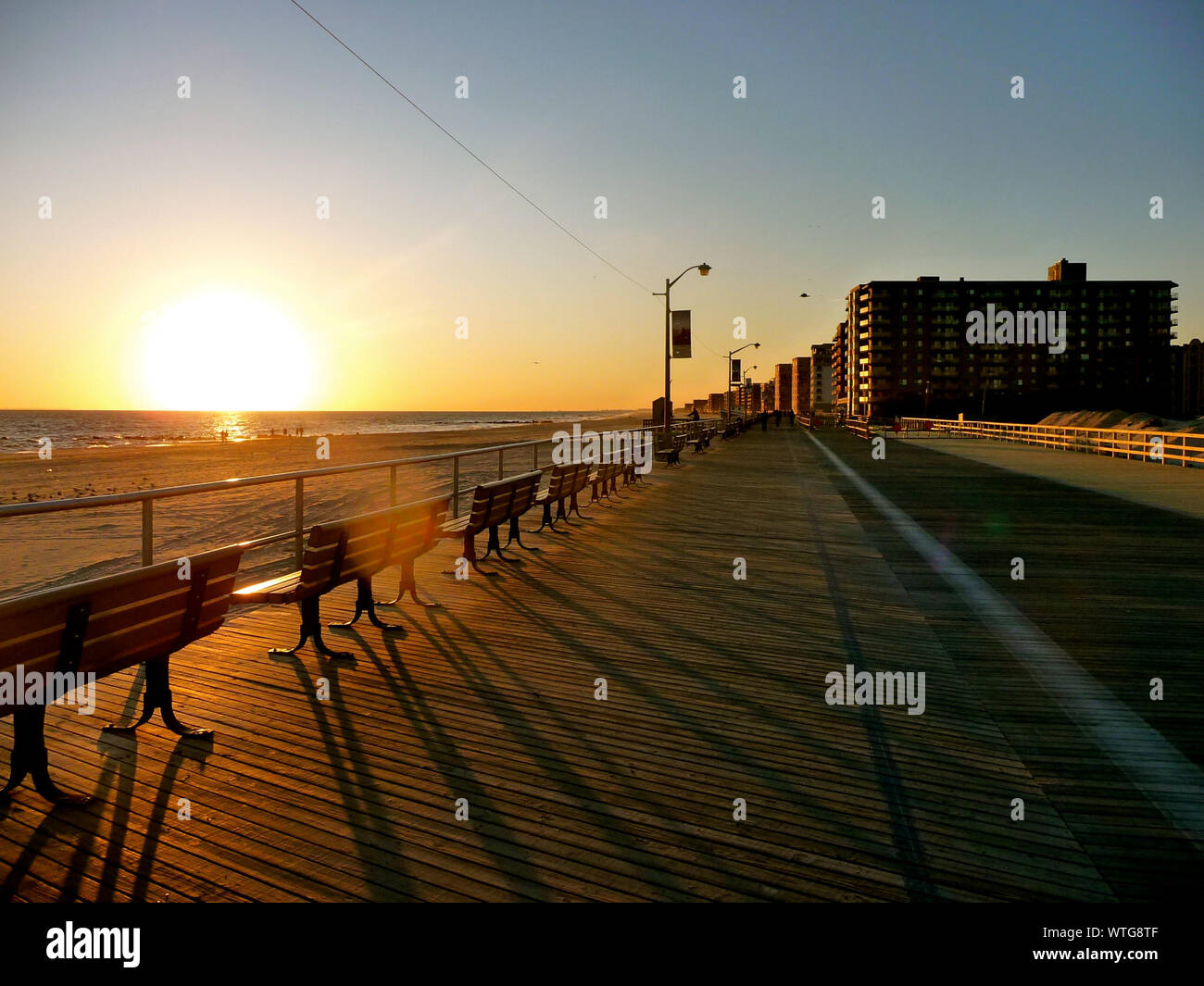 Promenade building hi-res stock photography and images - Alamy