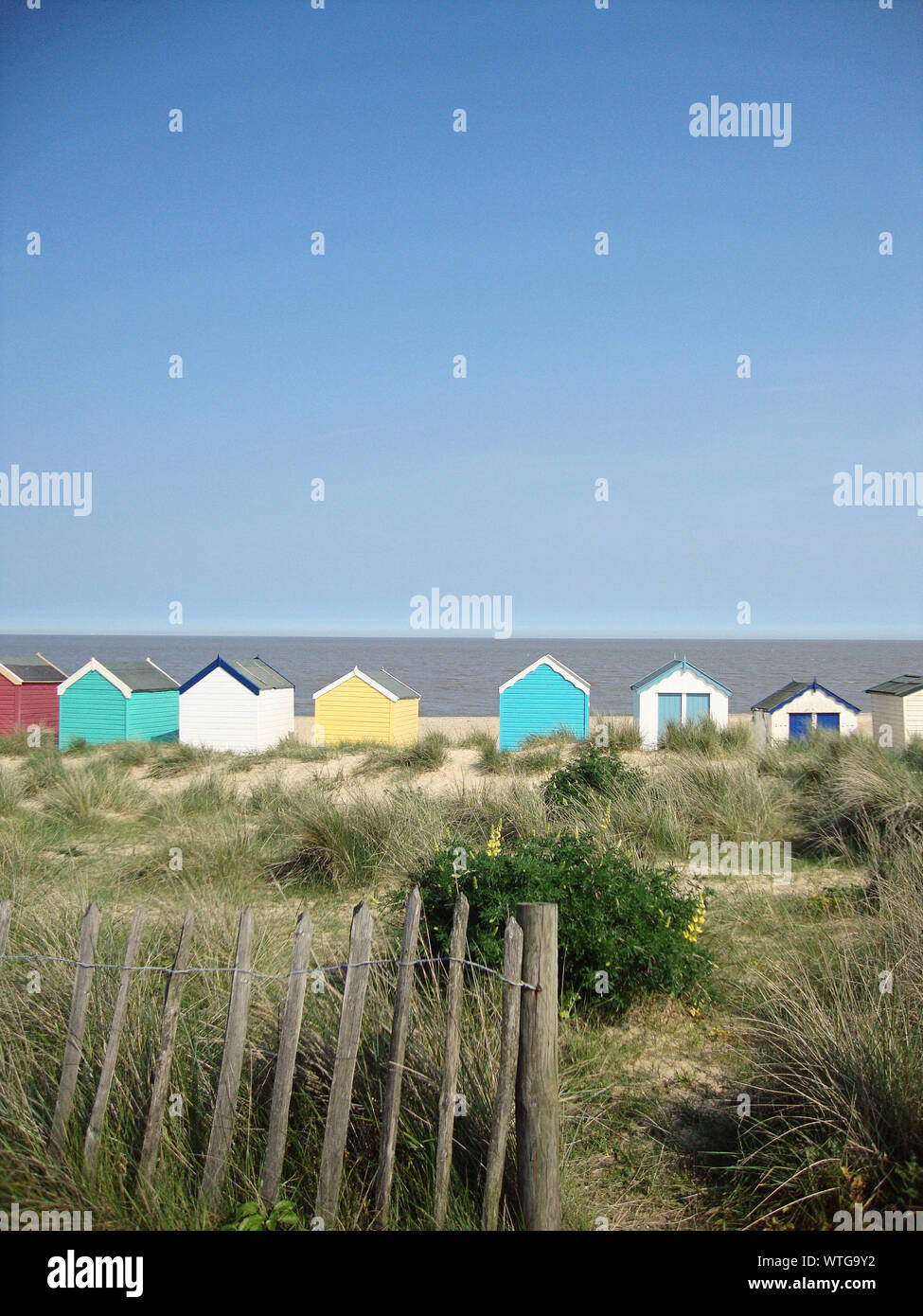Colorful houses by the sea hi-res stock photography and images - Alamy