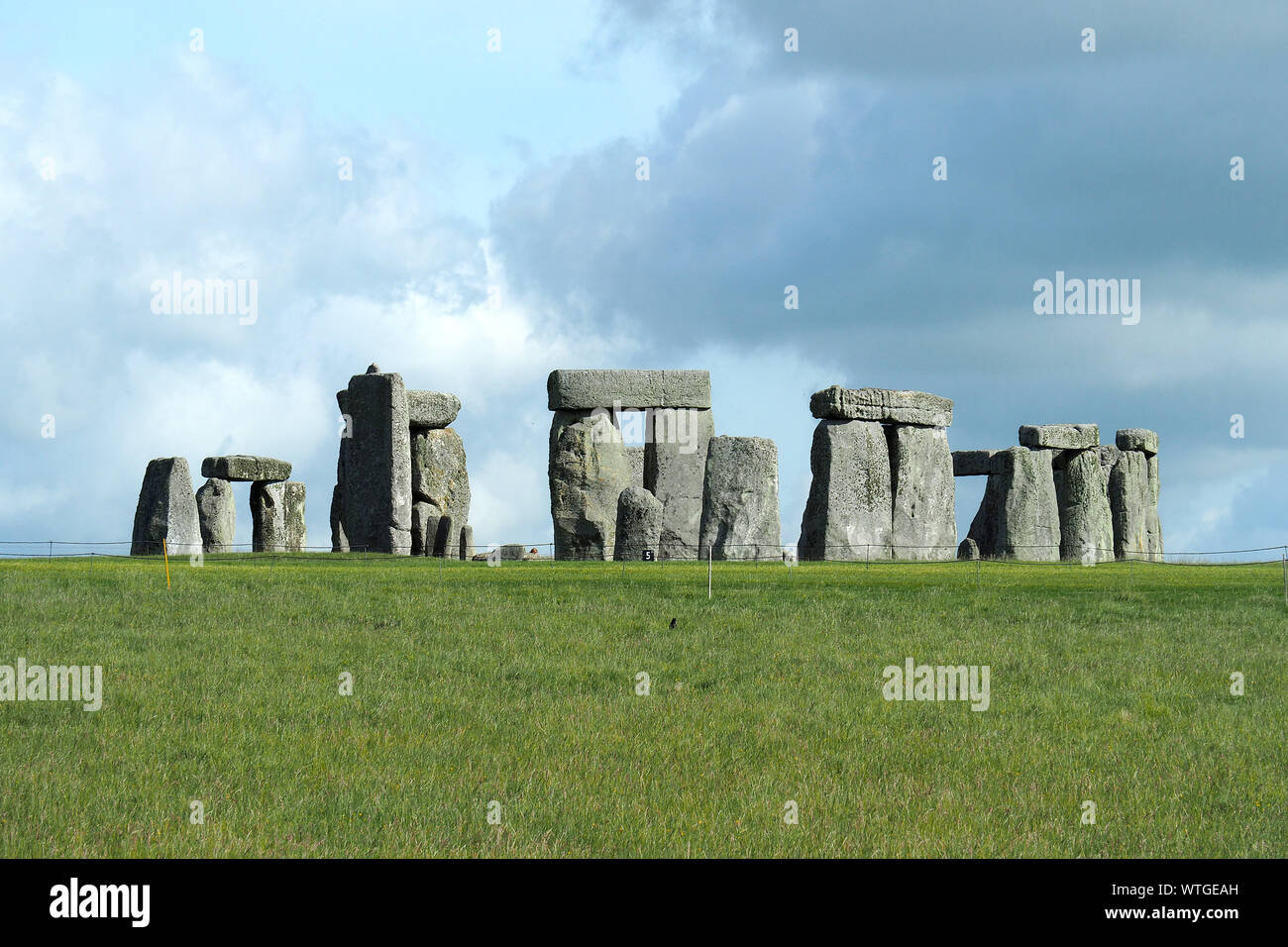 Stonehenge, Neolithic ancient standing stone circle monument, Wilshire ...
