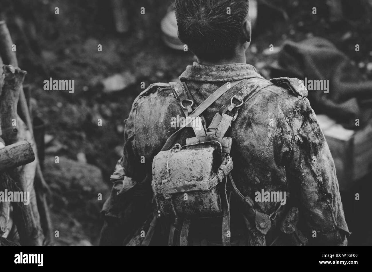 Rear view of soldier hi-res stock photography and images - Alamy