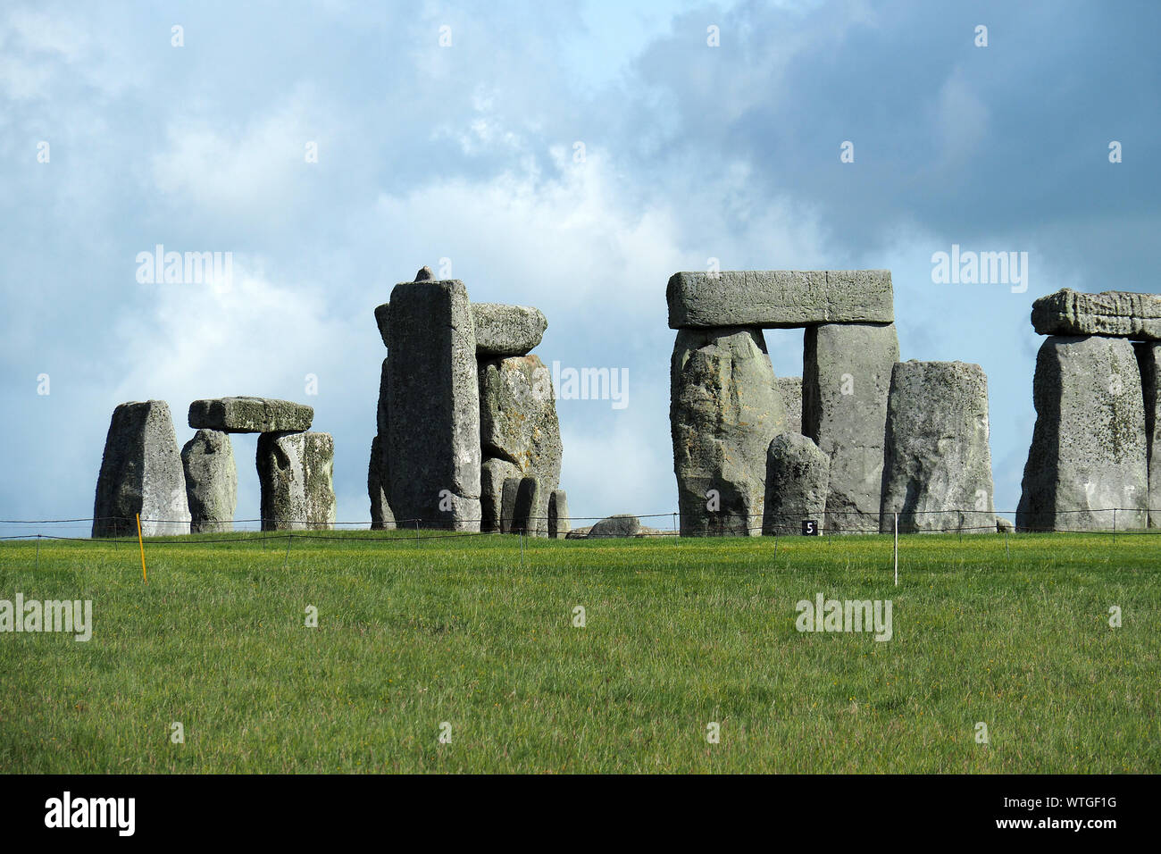 Stonehenge, Neolithic ancient standing stone circle monument, Wilshire ...