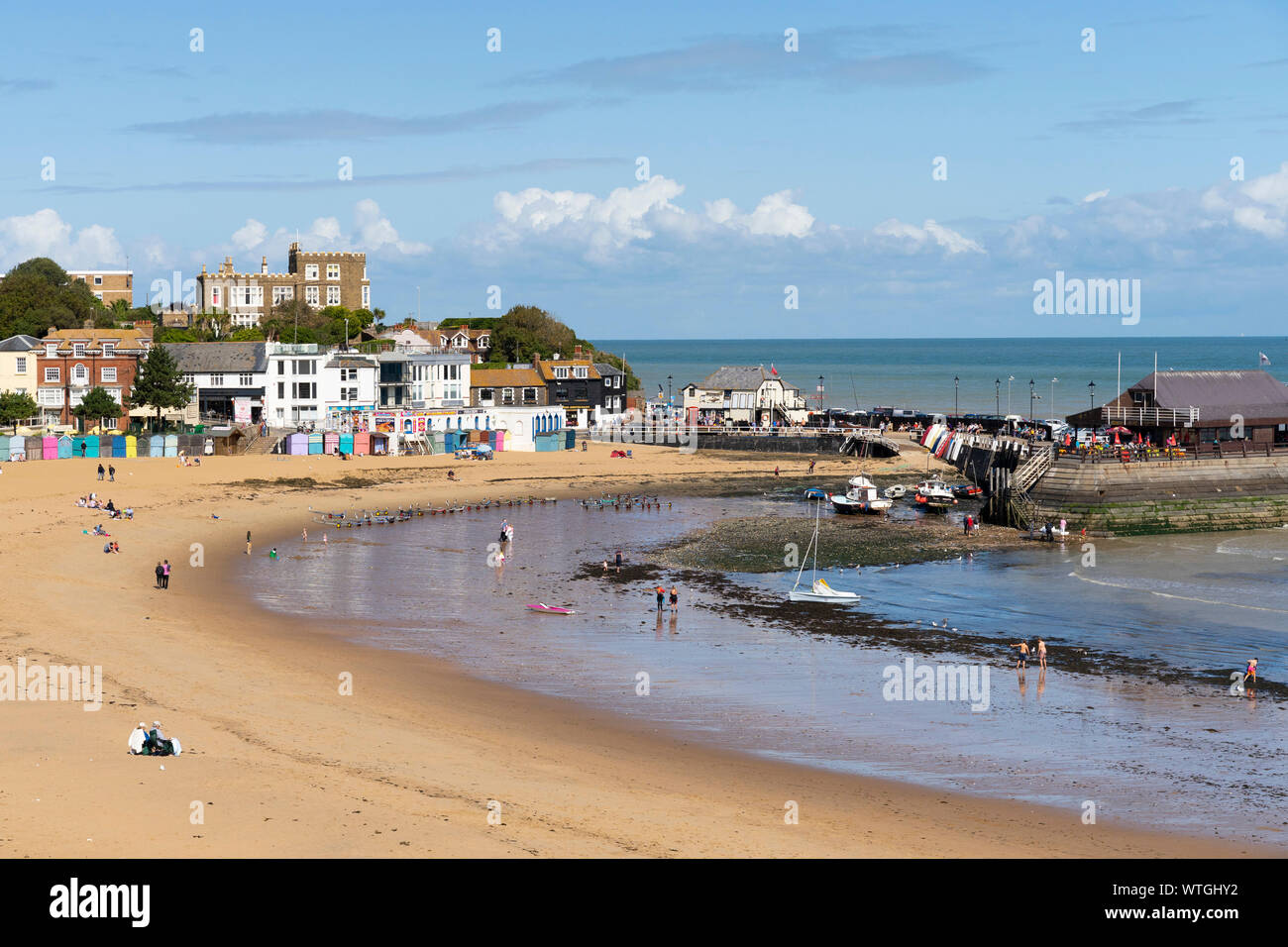 Broadstairs beach hi-res stock photography and images - Alamy