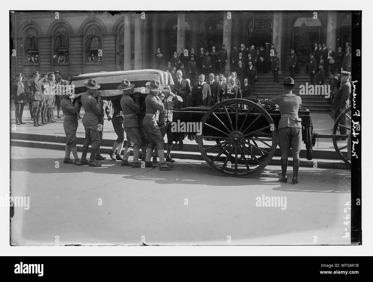 Mitchel funeral hi-res stock photography and images - Alamy